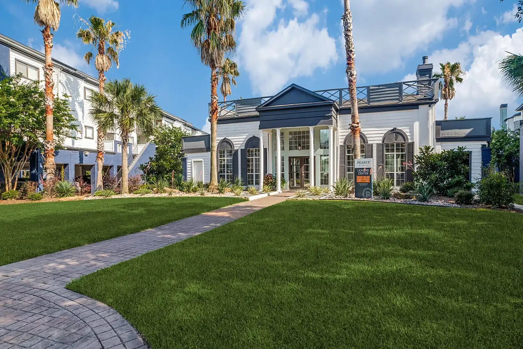 The Pearce on the Lake - Houston, TX 77058 | ApartmentGuide.com