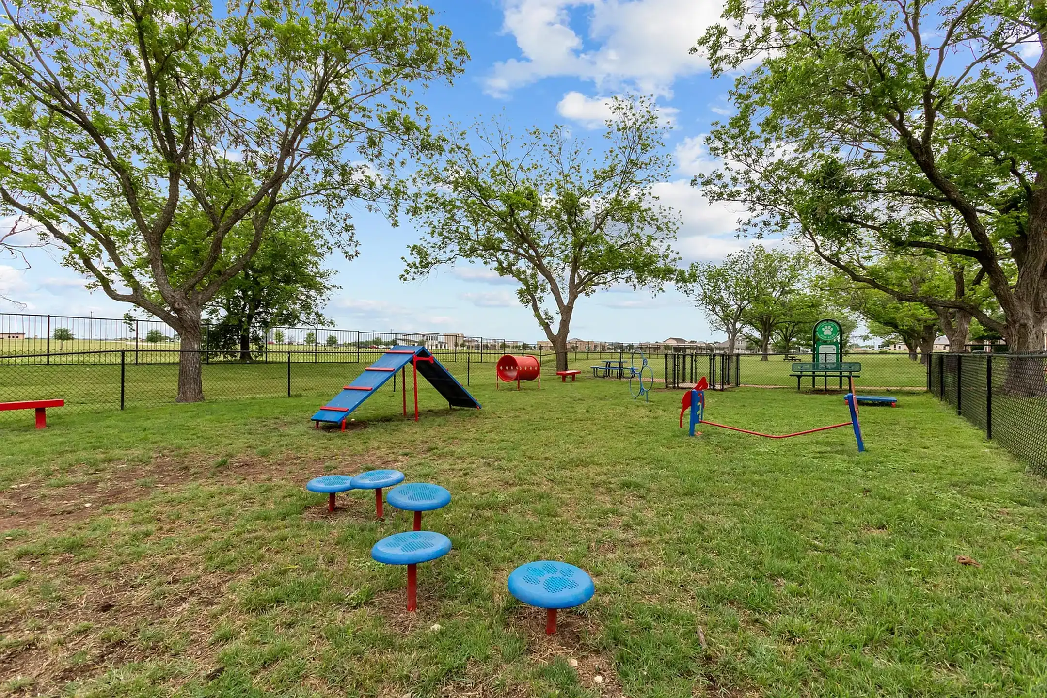 PECAN POINTE - Temple, TX 76502 | ApartmentGuide.com