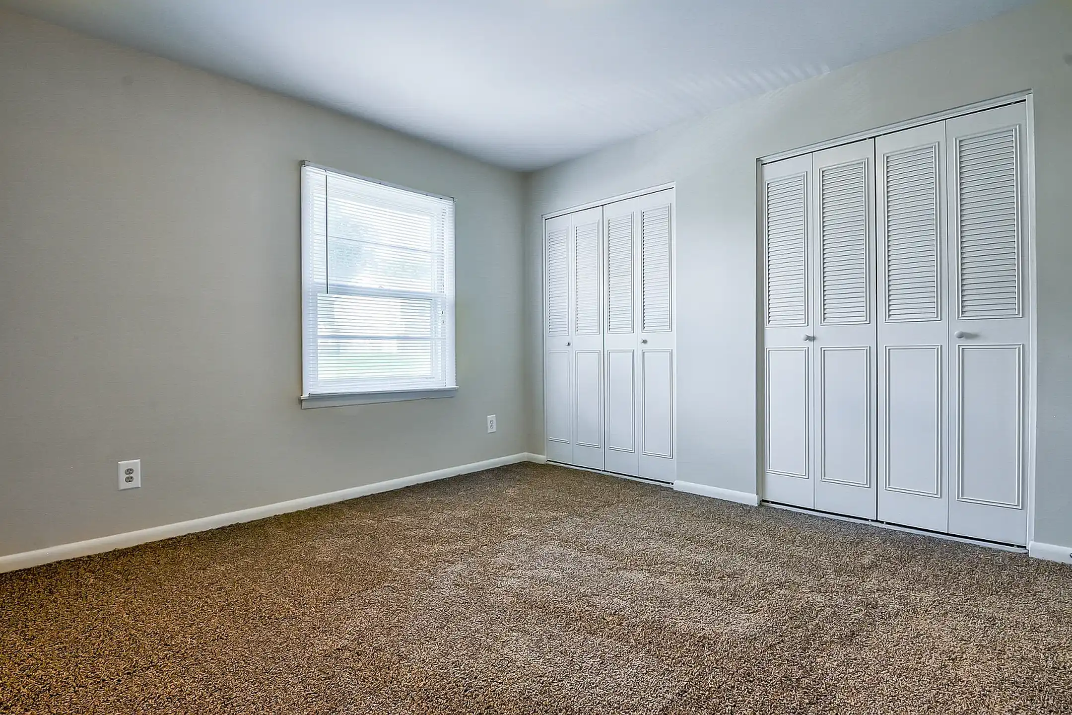 Lexington Commons - Greensboro, NC 27405 | ApartmentGuide.com