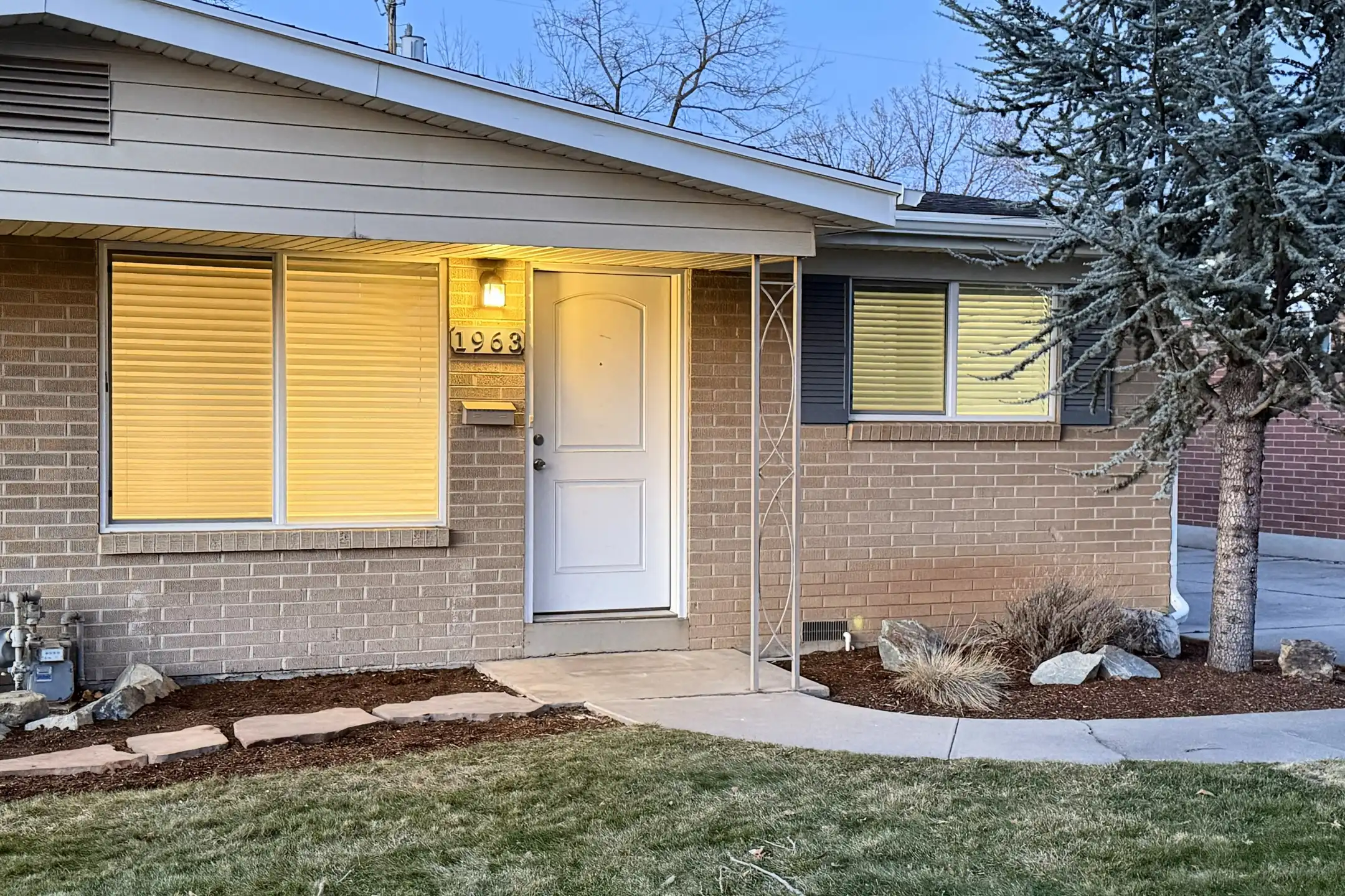 1963 E 3080 S - Salt Lake City, UT 84106 | ApartmentGuide.com