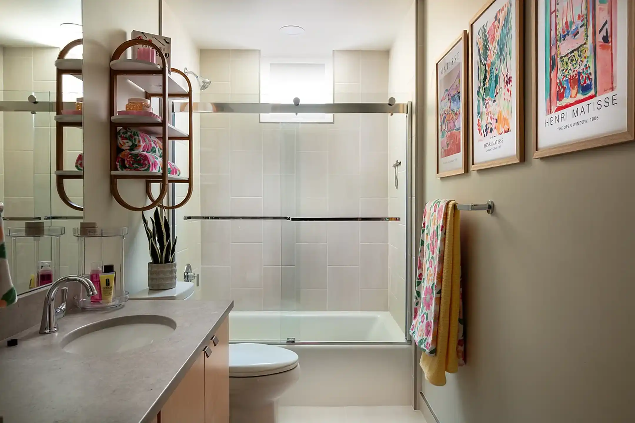 Midtown Lofts - Ashland, OR 97520 | ApartmentGuide.com