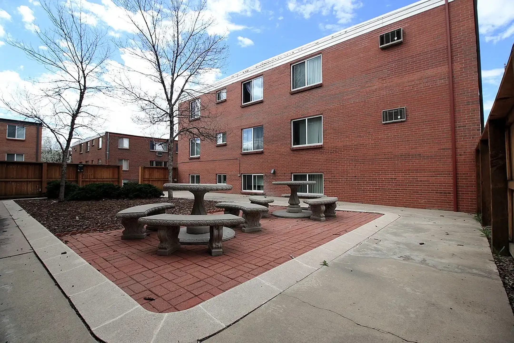 South Forest - Denver, CO 80246 | ApartmentGuide.com