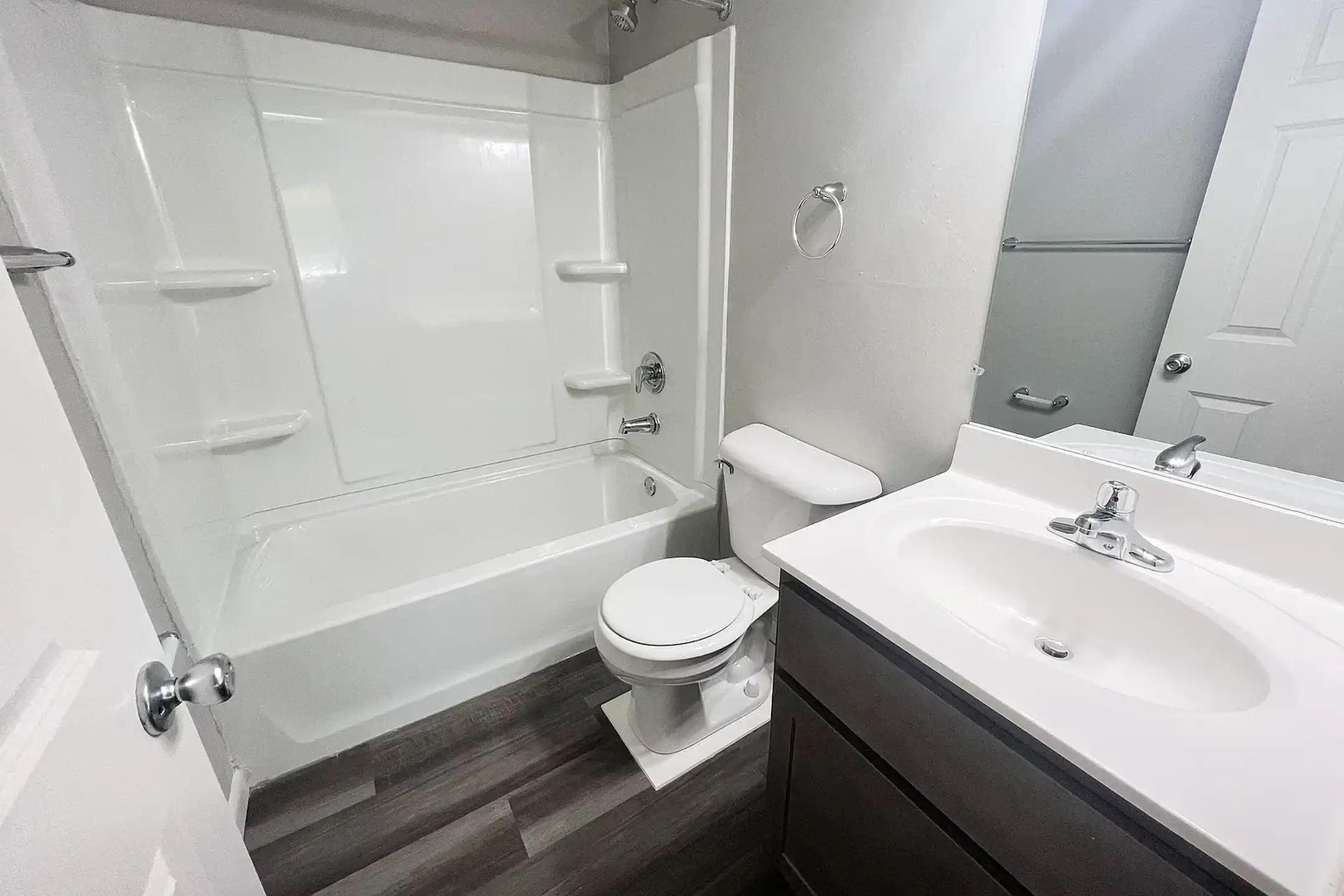 Fox Run Apartments - Cincinnati, OH 45236 | ApartmentGuide.com