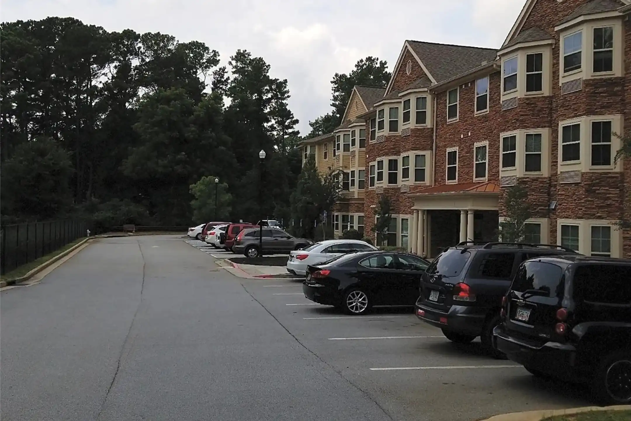 4695 Redan Rd - Stone Mountain, GA 30083 | ApartmentGuide.com