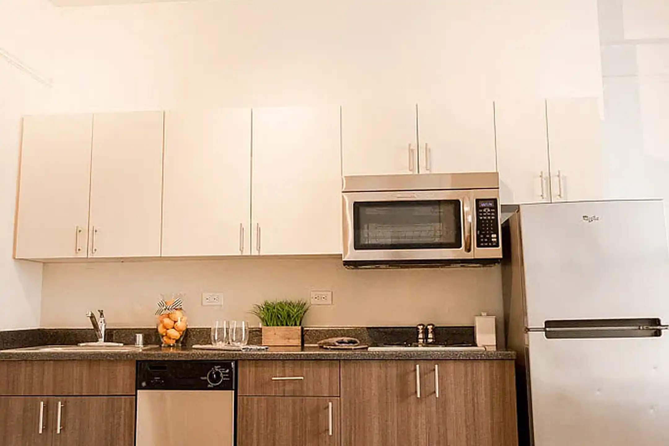 Addison on Fourth Residential - Seattle, WA 98104 | ApartmentGuide.com