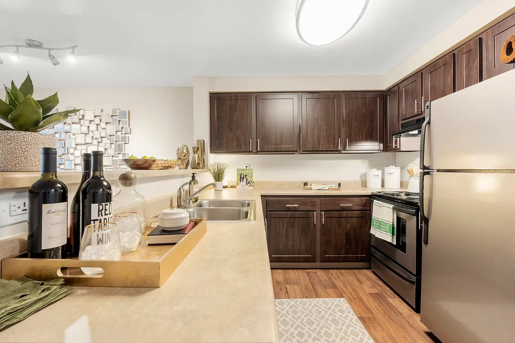 Indigo Springs - Kent, WA 98031 | ApartmentGuide.com