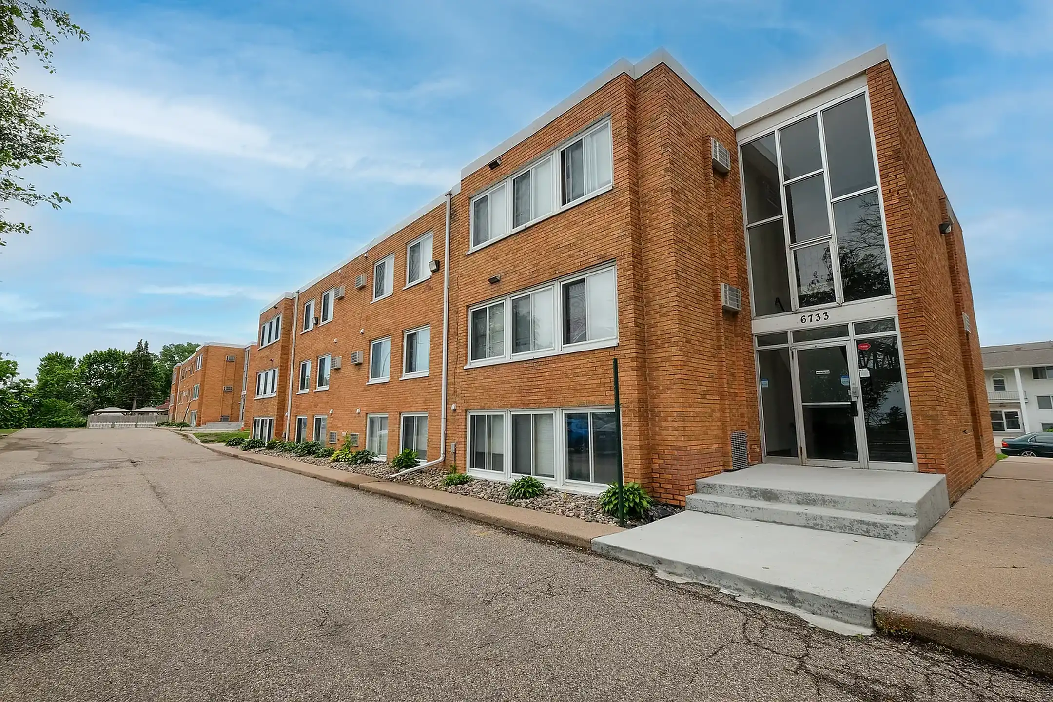 Cedar Commons - Richfield, MN 55423 | ApartmentGuide.com
