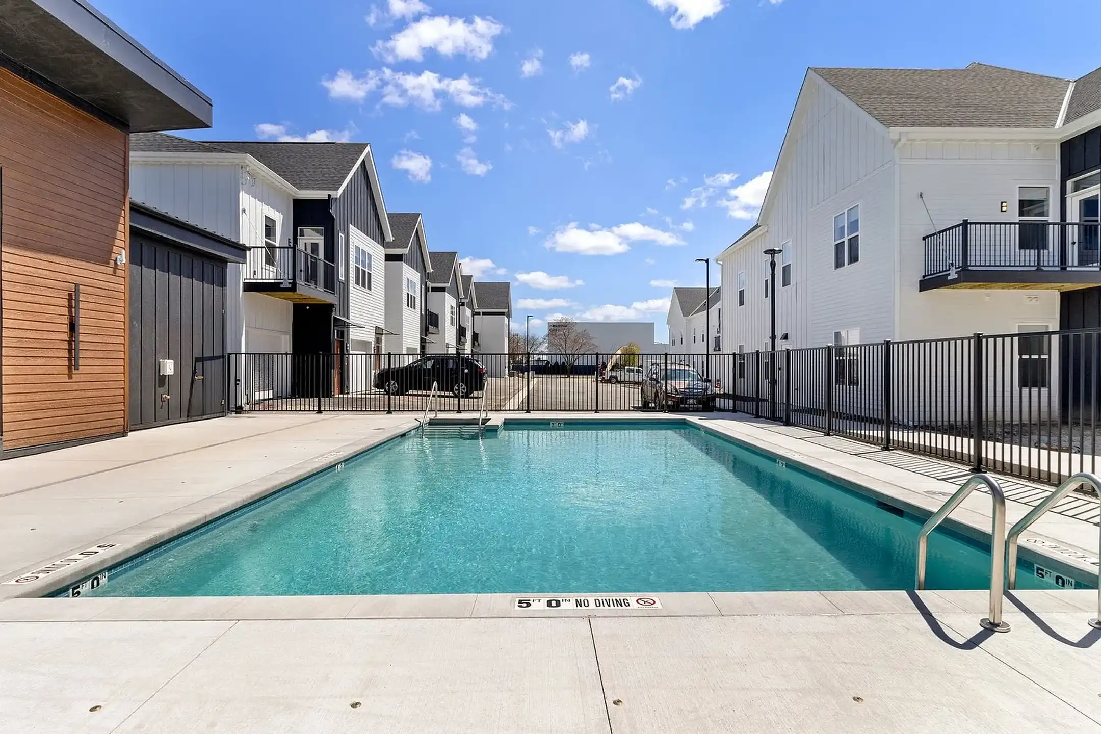 The Emree - West Bend, WI 53095 | ApartmentGuide.com