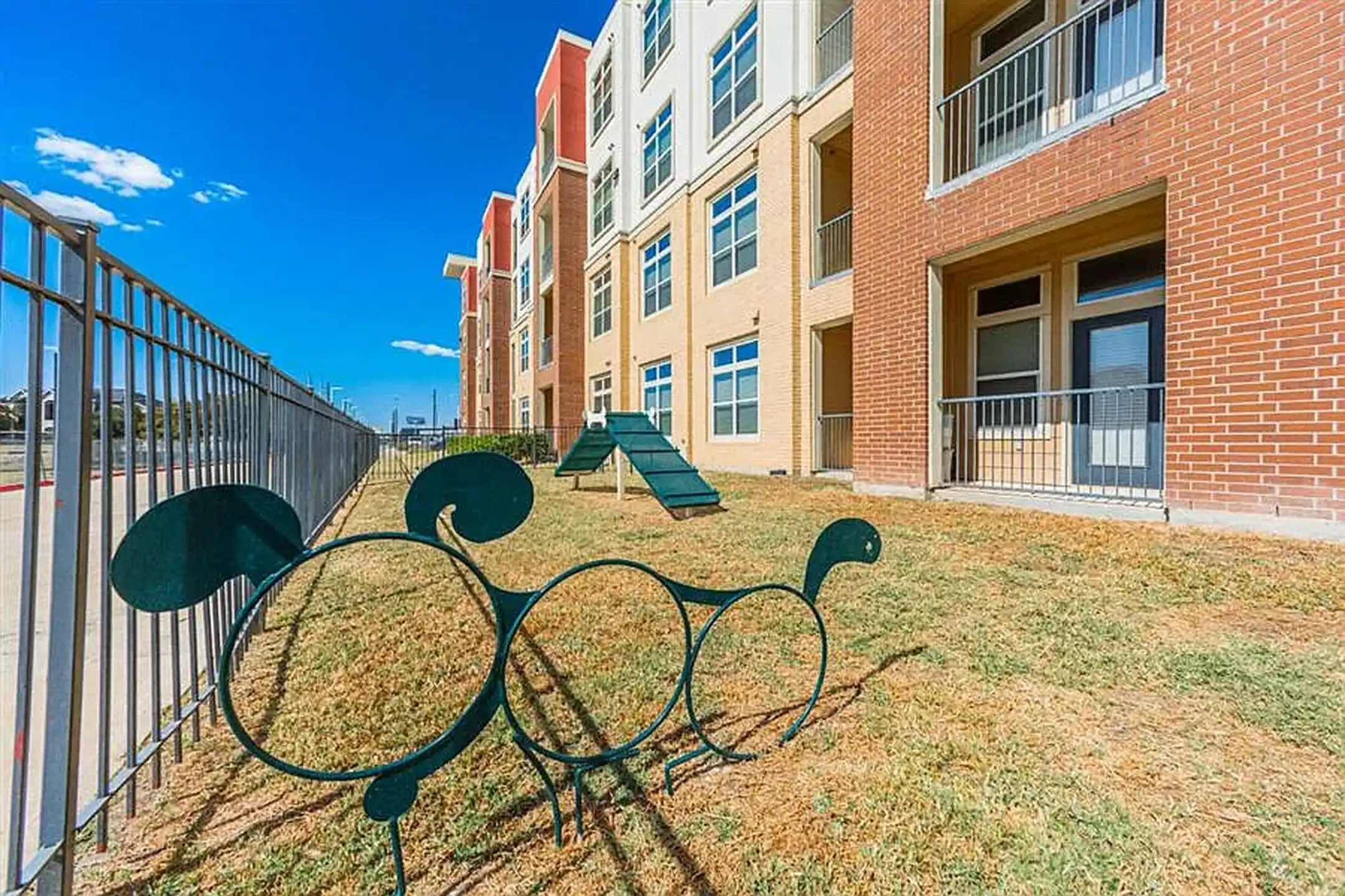 Aspire at 610 - Houston, TX 77054 | ApartmentGuide.com