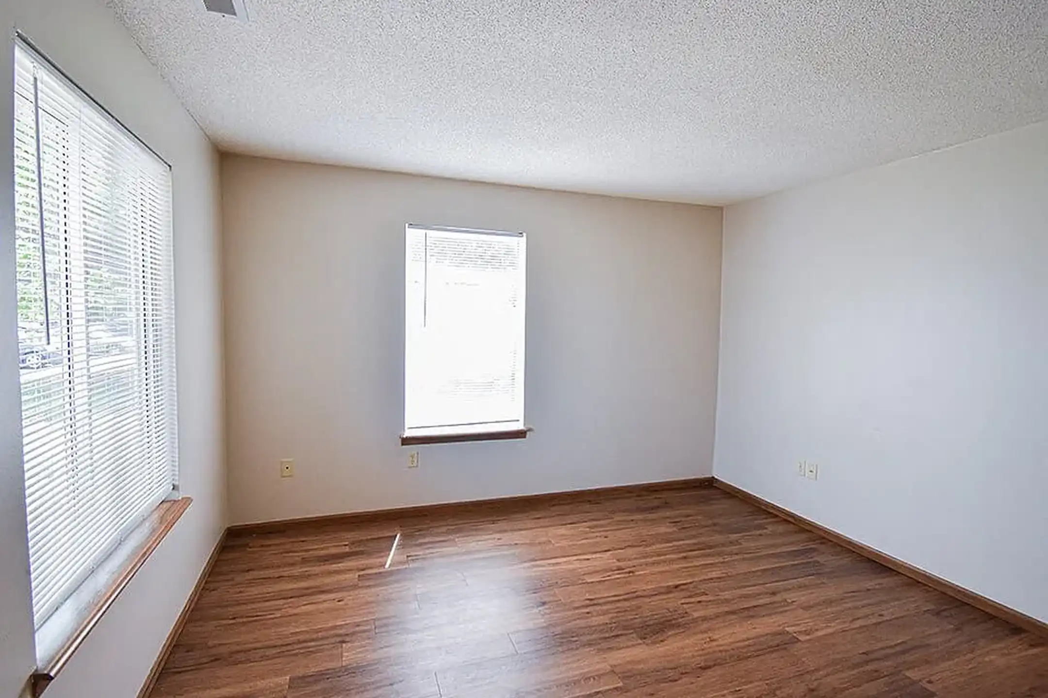Northridge Crossing Apartments and Townhomes - McPherson, KS 67460 ...