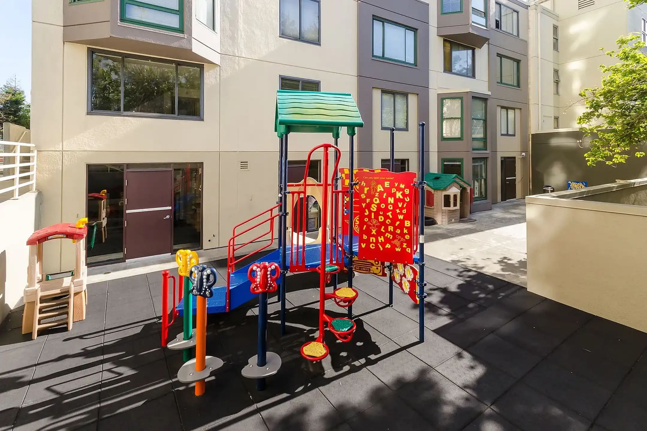 The Fillmore Center - San Francisco, CA 94115 | ApartmentGuide.com