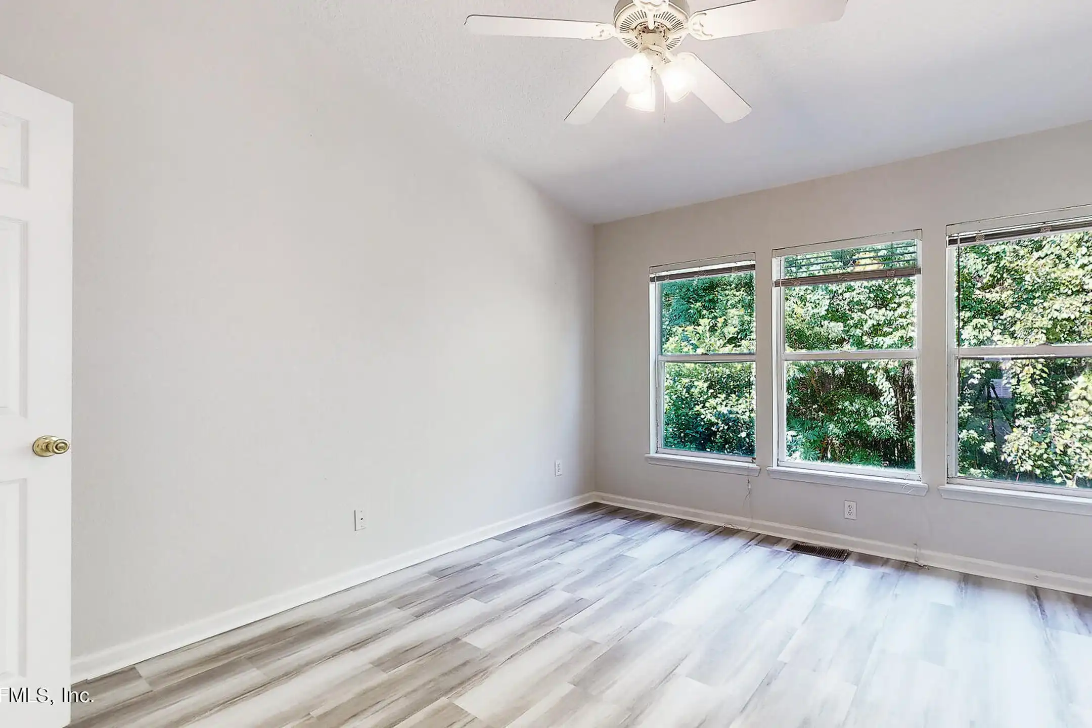 3526 Twisted Tree Ln - Jacksonville, FL 32216 | ApartmentGuide.com