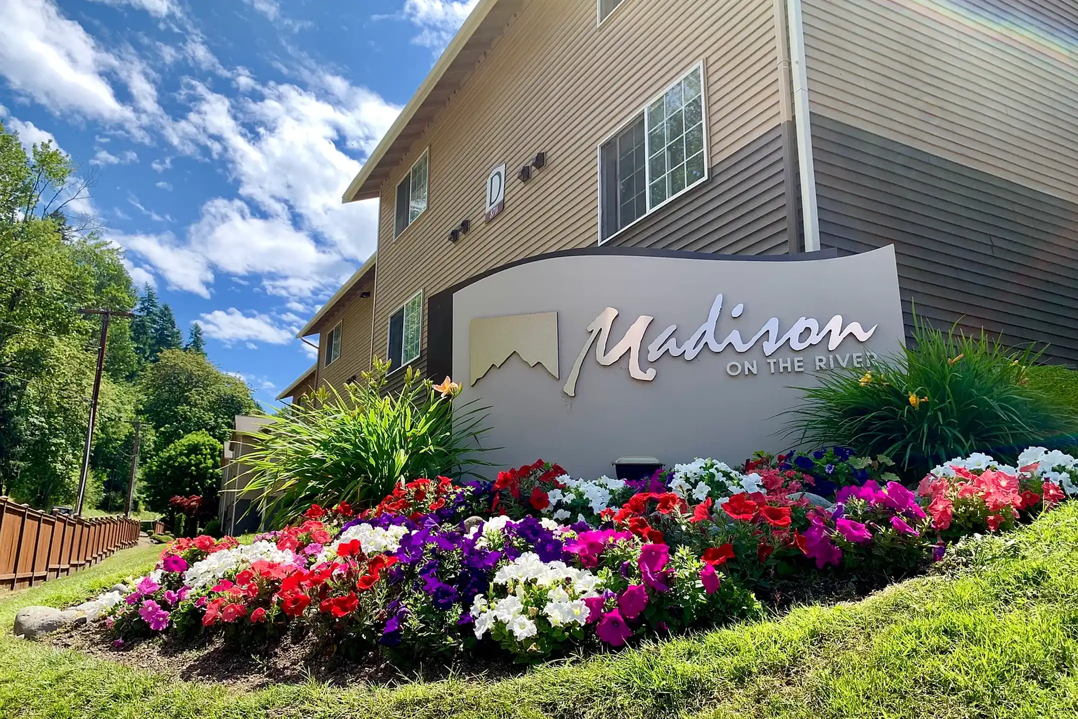 Madison on the River - Kent, WA 98030 | ApartmentGuide.com