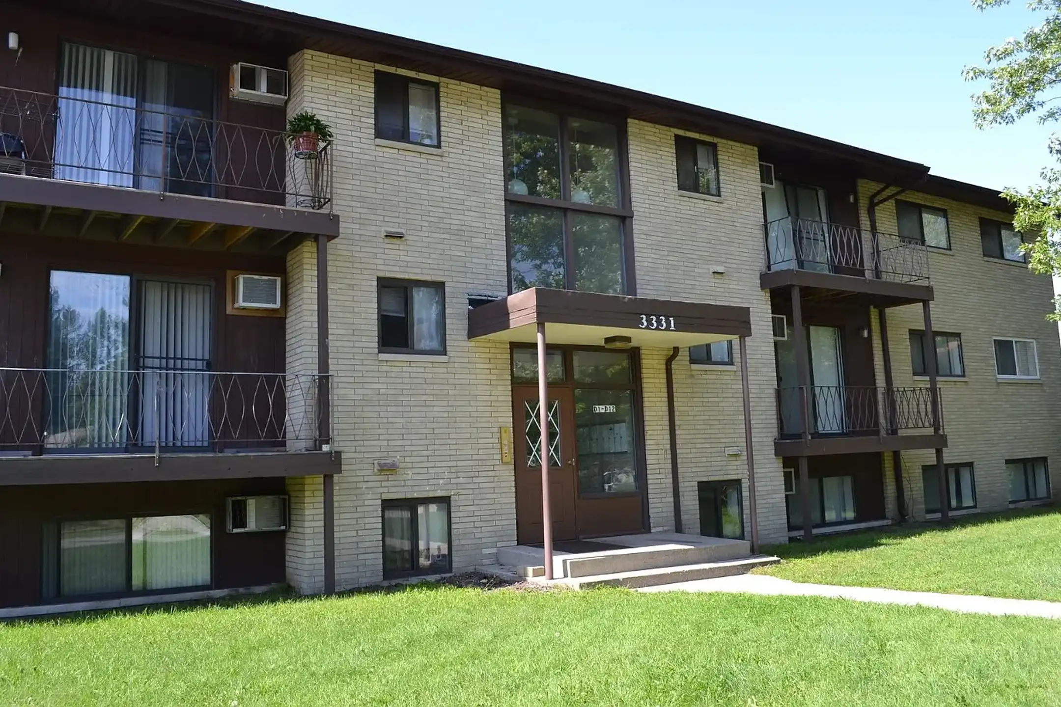 Edgewood Apartments - Michigan City, IN 46360 | ApartmentGuide.com