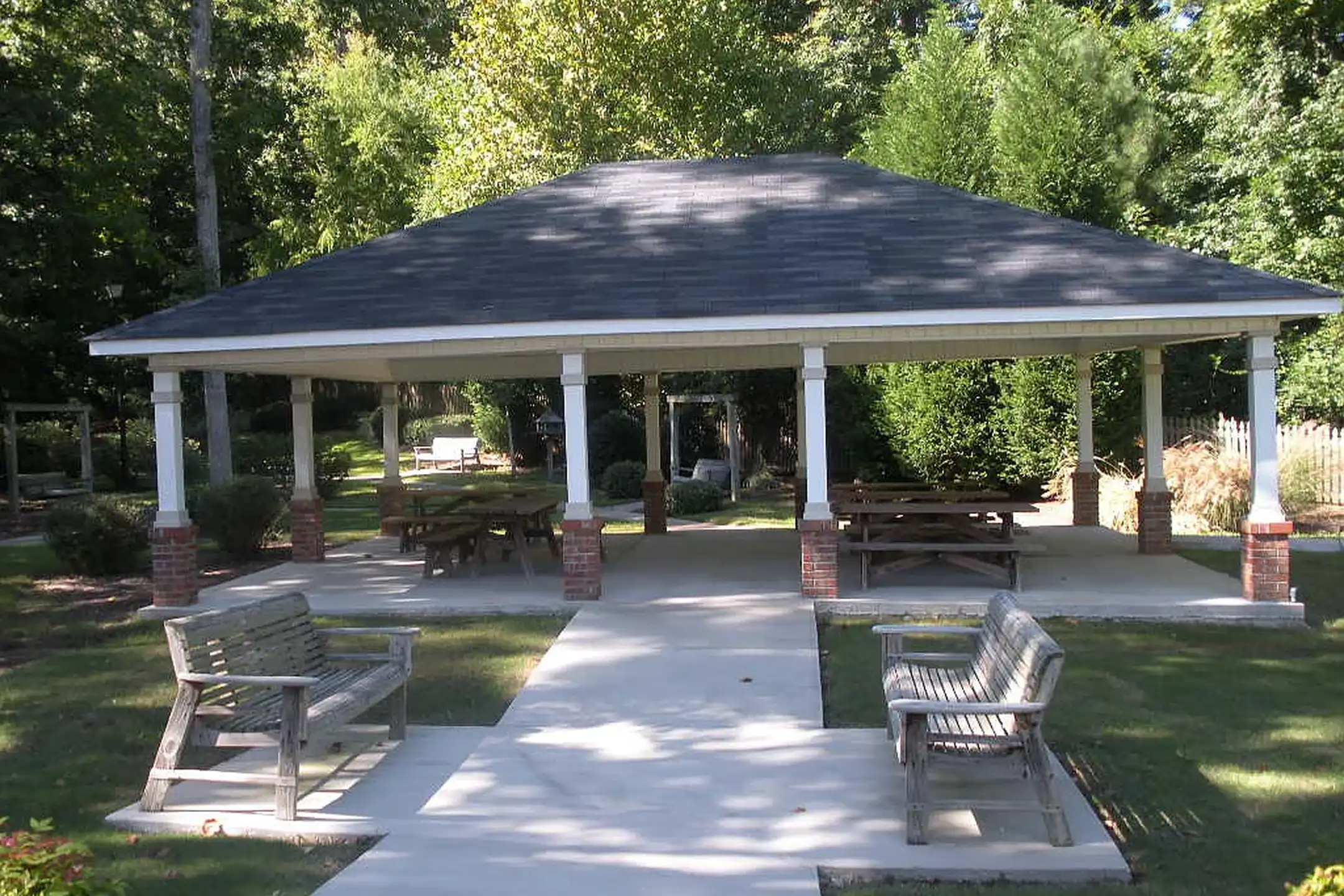 Foster Place Senior Living - Dallas, GA 30132 | ApartmentGuide.com