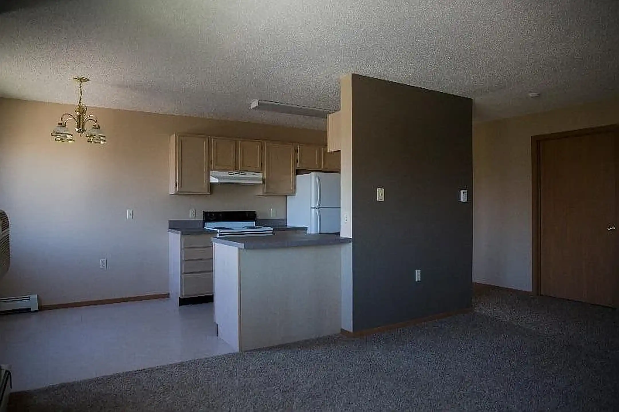 South Ridge Apartments & Townhomes - Sioux Falls, SD 57108 | ApartmentGuide.com