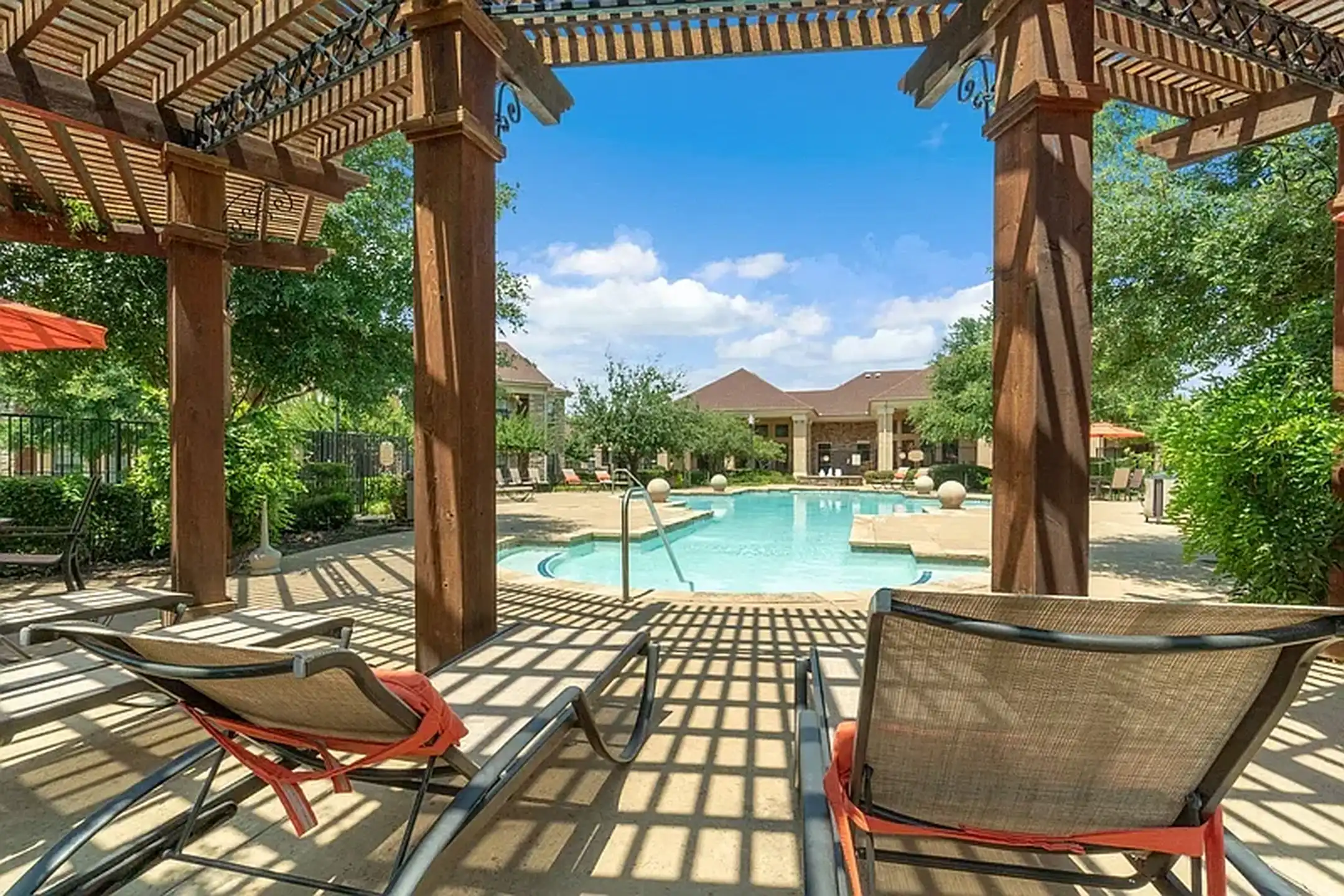 Mansions of Mansfield - Mansfield, TX 76063 | ApartmentGuide.com