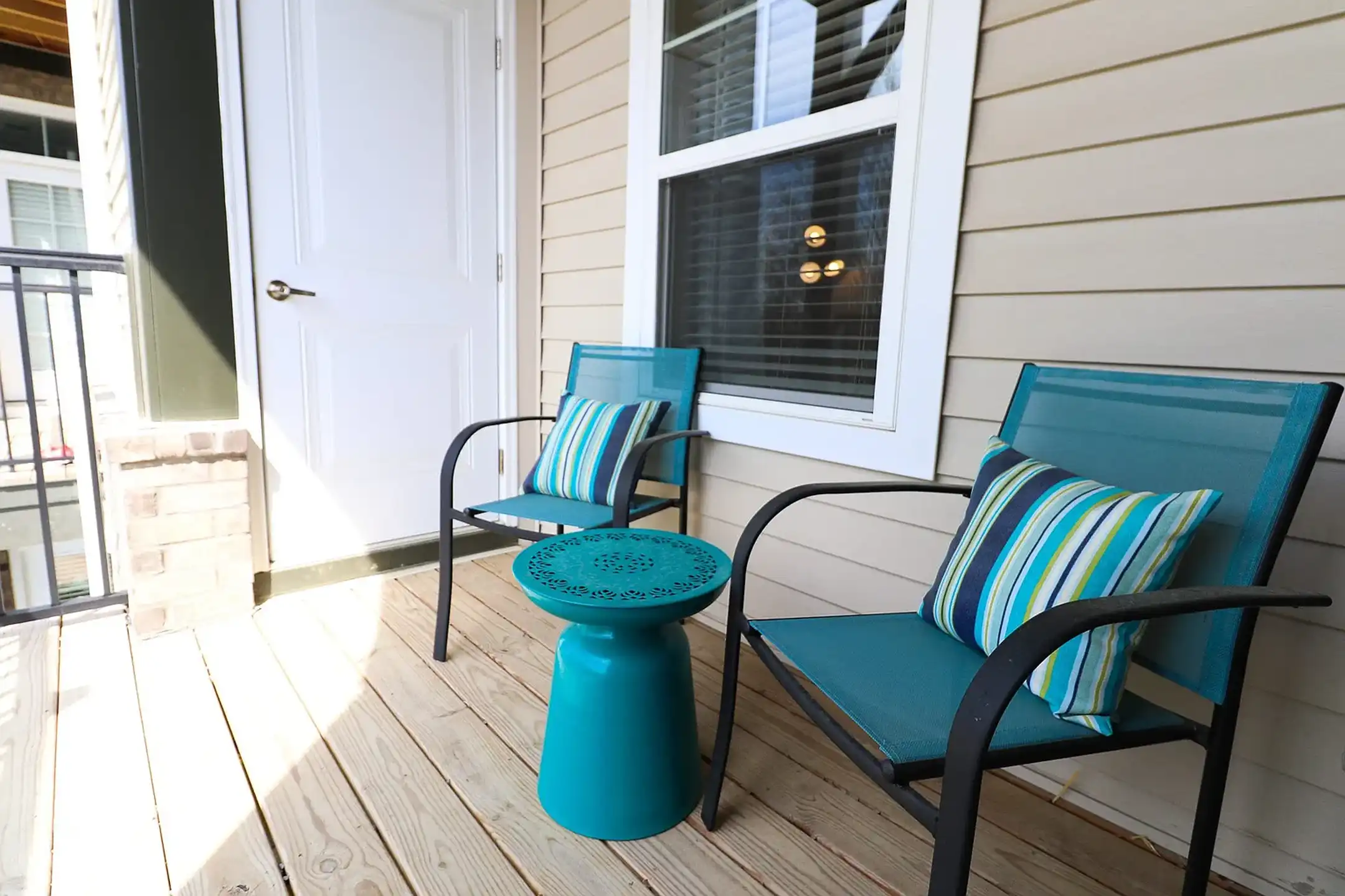 The Charles at Riggins Run - Dublin, OH 43016 | ApartmentGuide.com