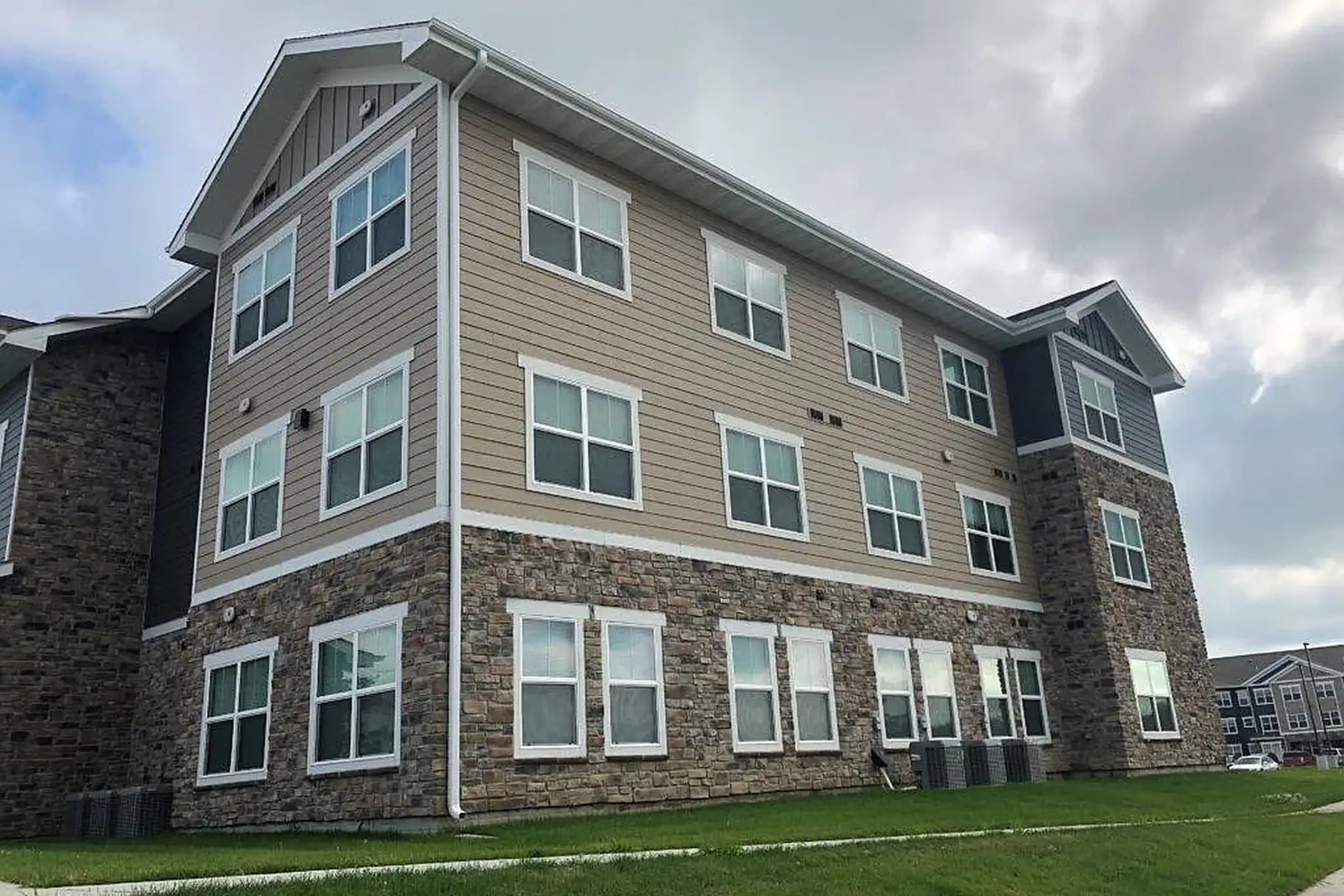 Auburn Apartments - Tea, SD 57064 | ApartmentGuide.com
