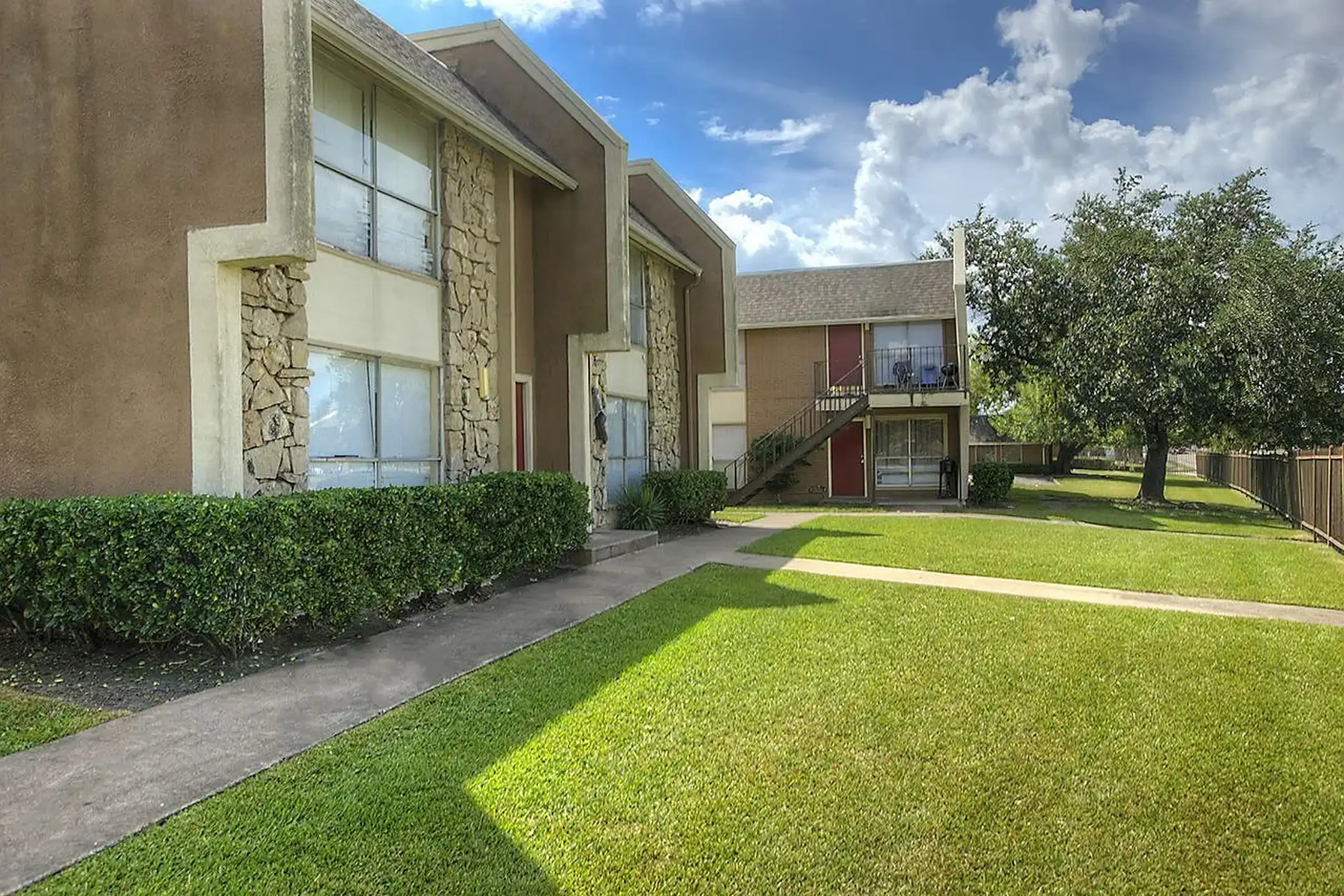 Quay Point Apartments - Houston, TX 77034 | ApartmentGuide.com