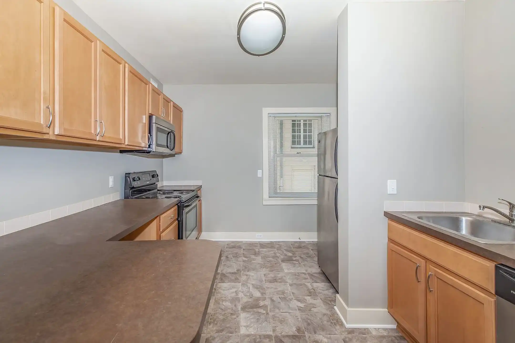 The Austin at Midtown - Omaha, NE 68131 | ApartmentGuide.com