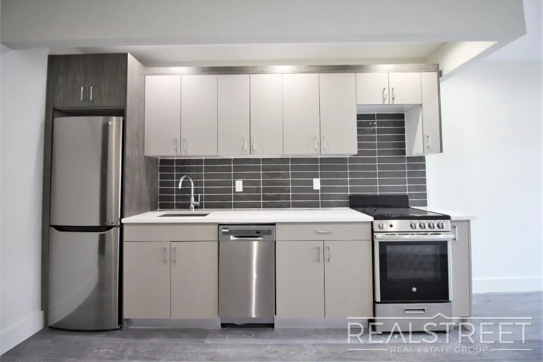 730 E 32nd St #5B - Brooklyn, NY 11210 | ApartmentGuide.com