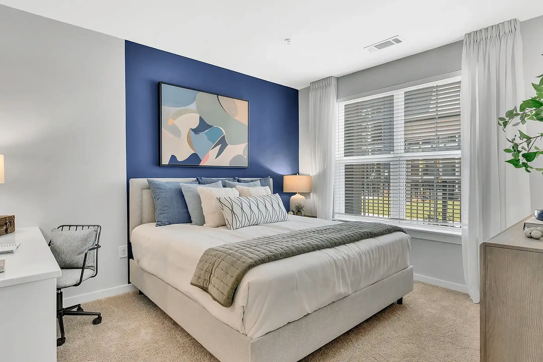 MAA Vale - Raleigh, NC 27612 | ApartmentGuide.com