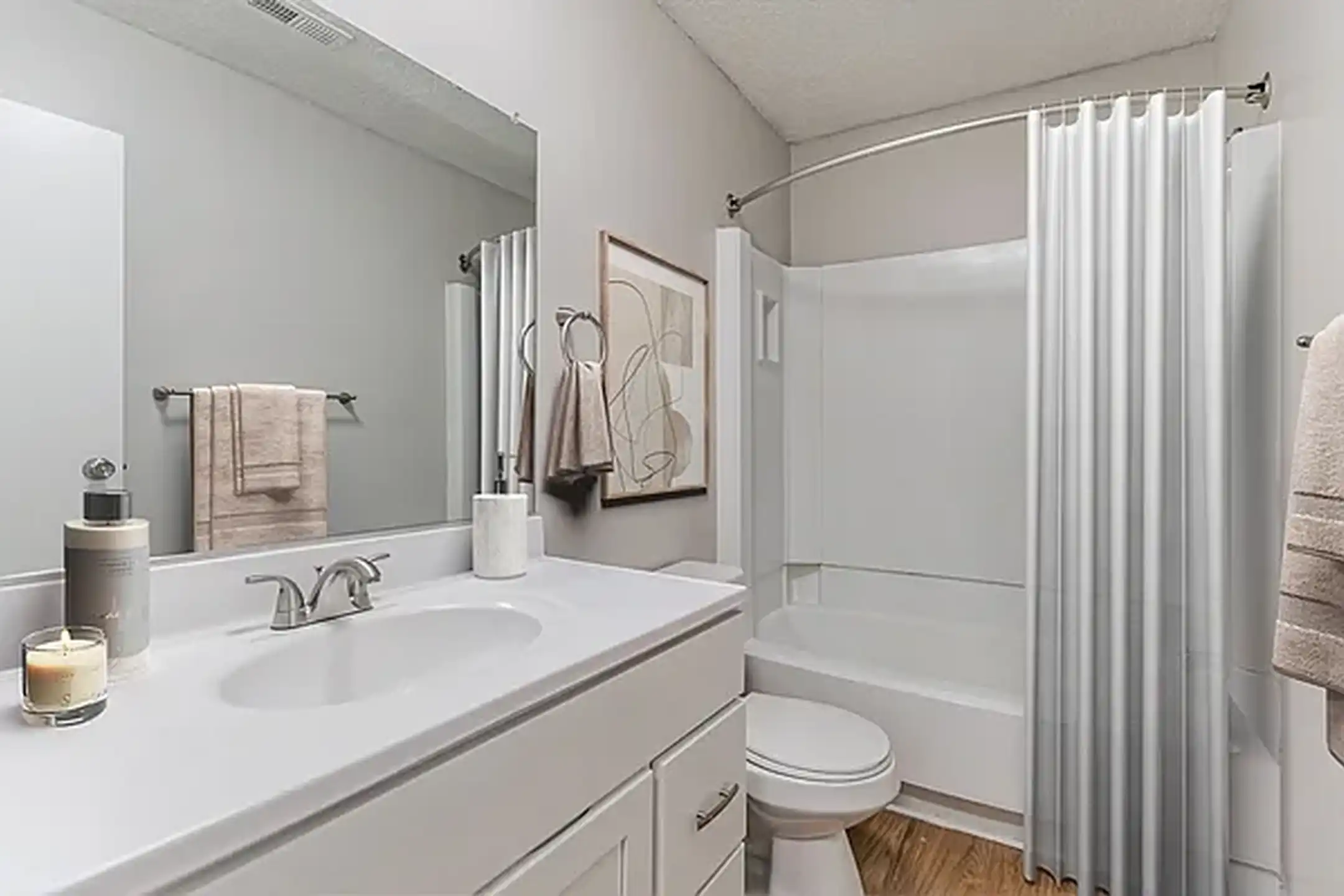 Ramblewood Village - Mount Laurel, NJ 08054 | ApartmentGuide.com