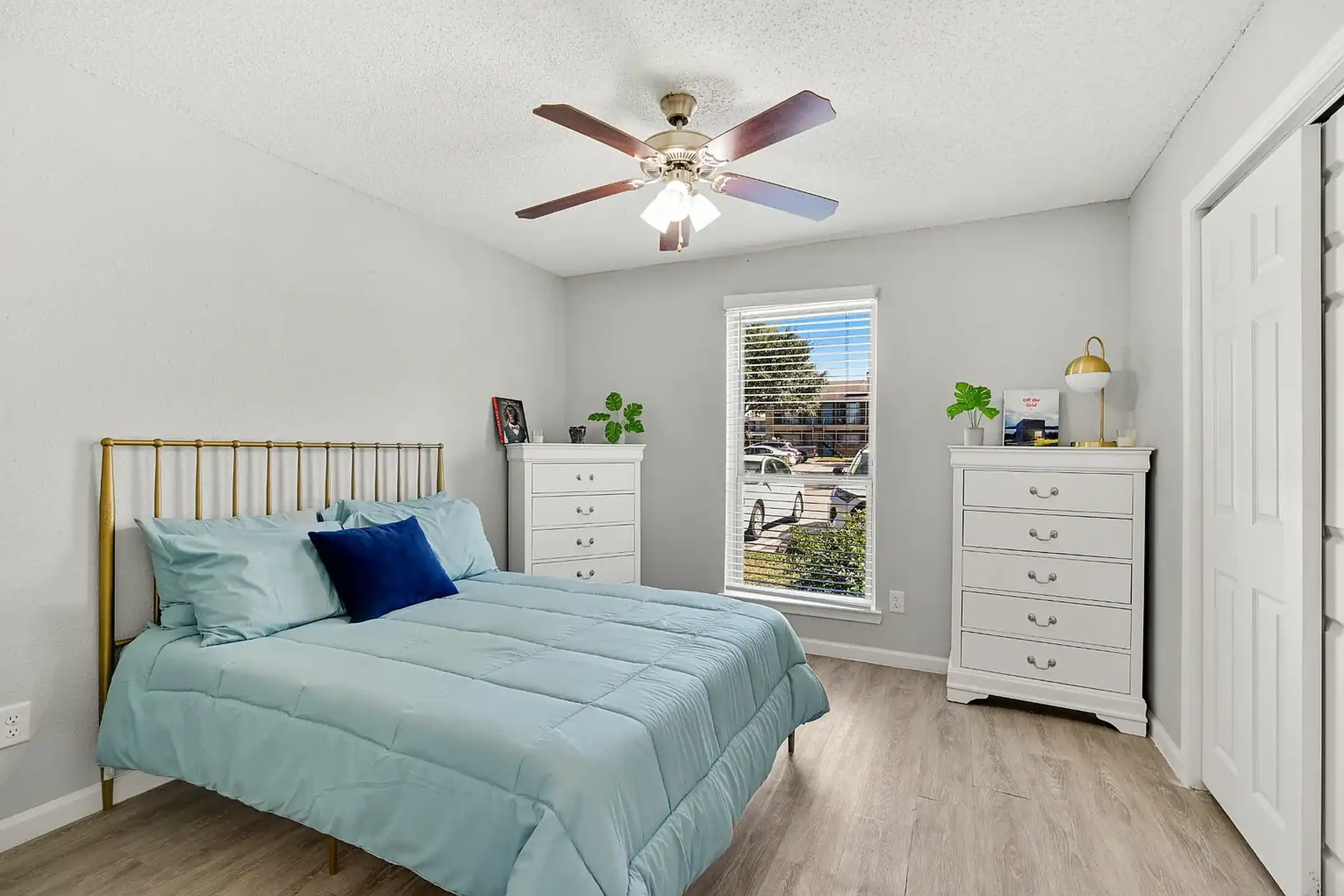 Timber Ridge - Houston, TX 77013 | ApartmentGuide.com