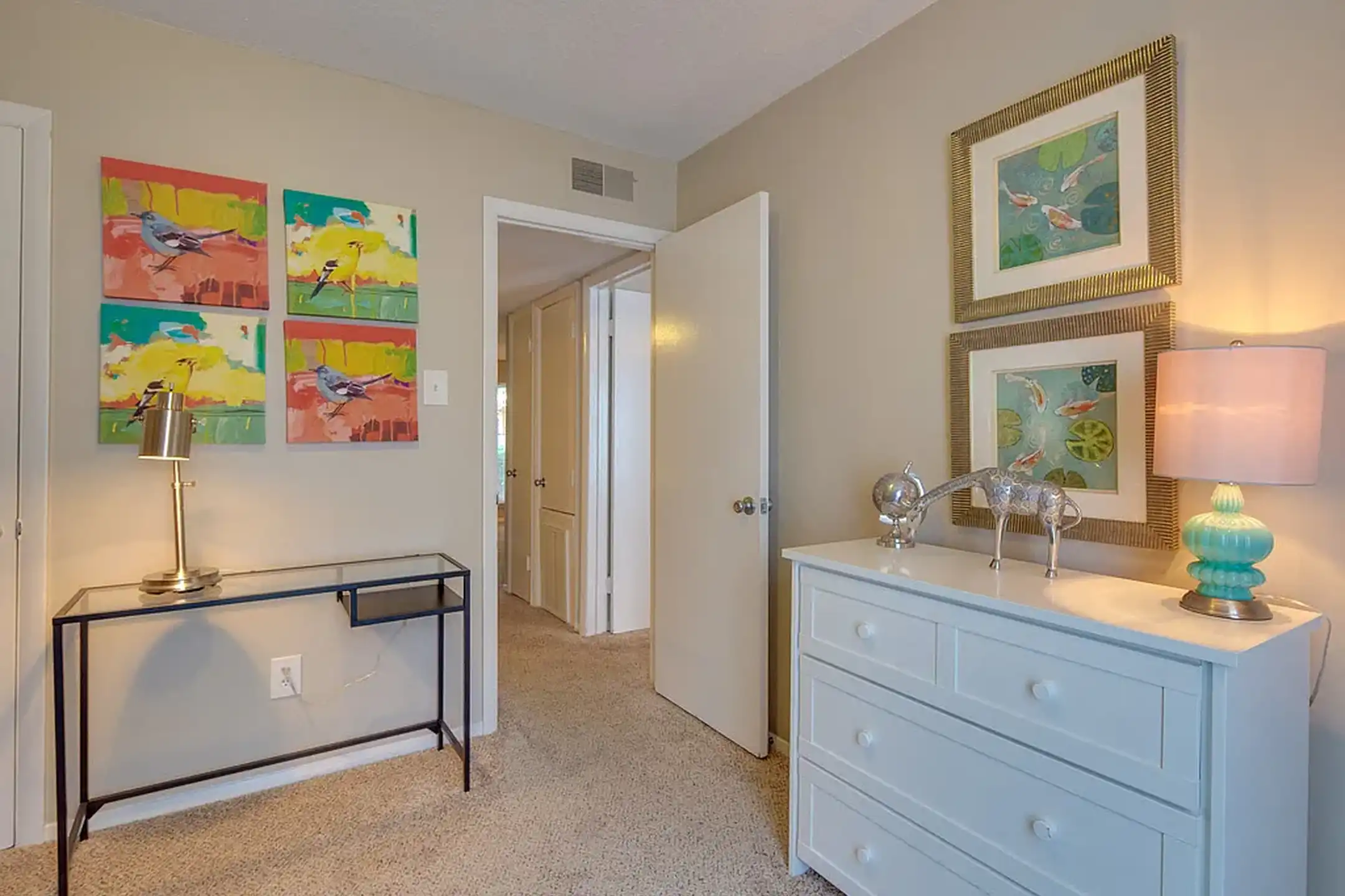 Quail Ridge Apartments - Raleigh, NC 27609 | ApartmentGuide.com