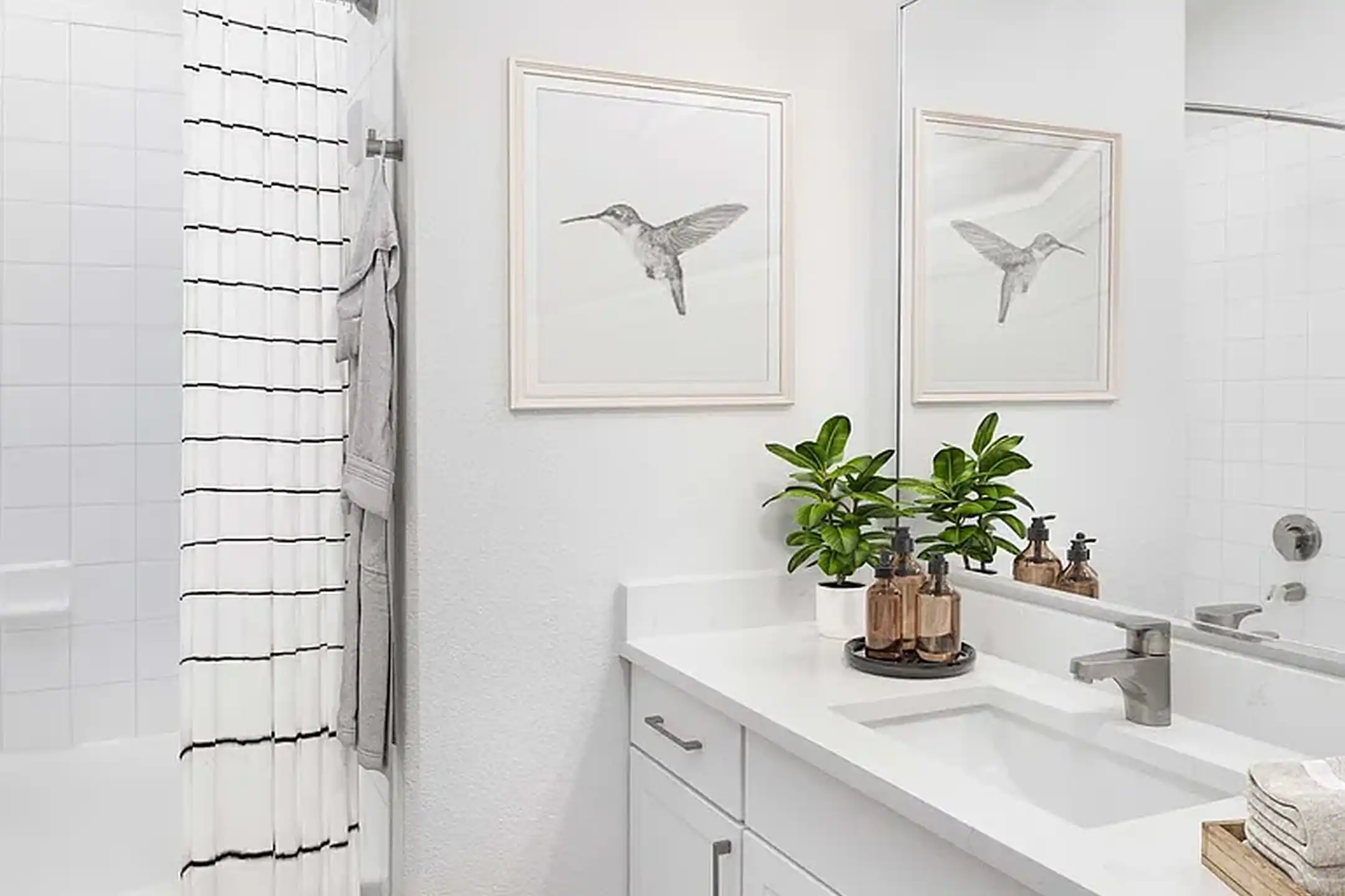Camden Addison - Addison, TX 75001 | ApartmentGuide.com