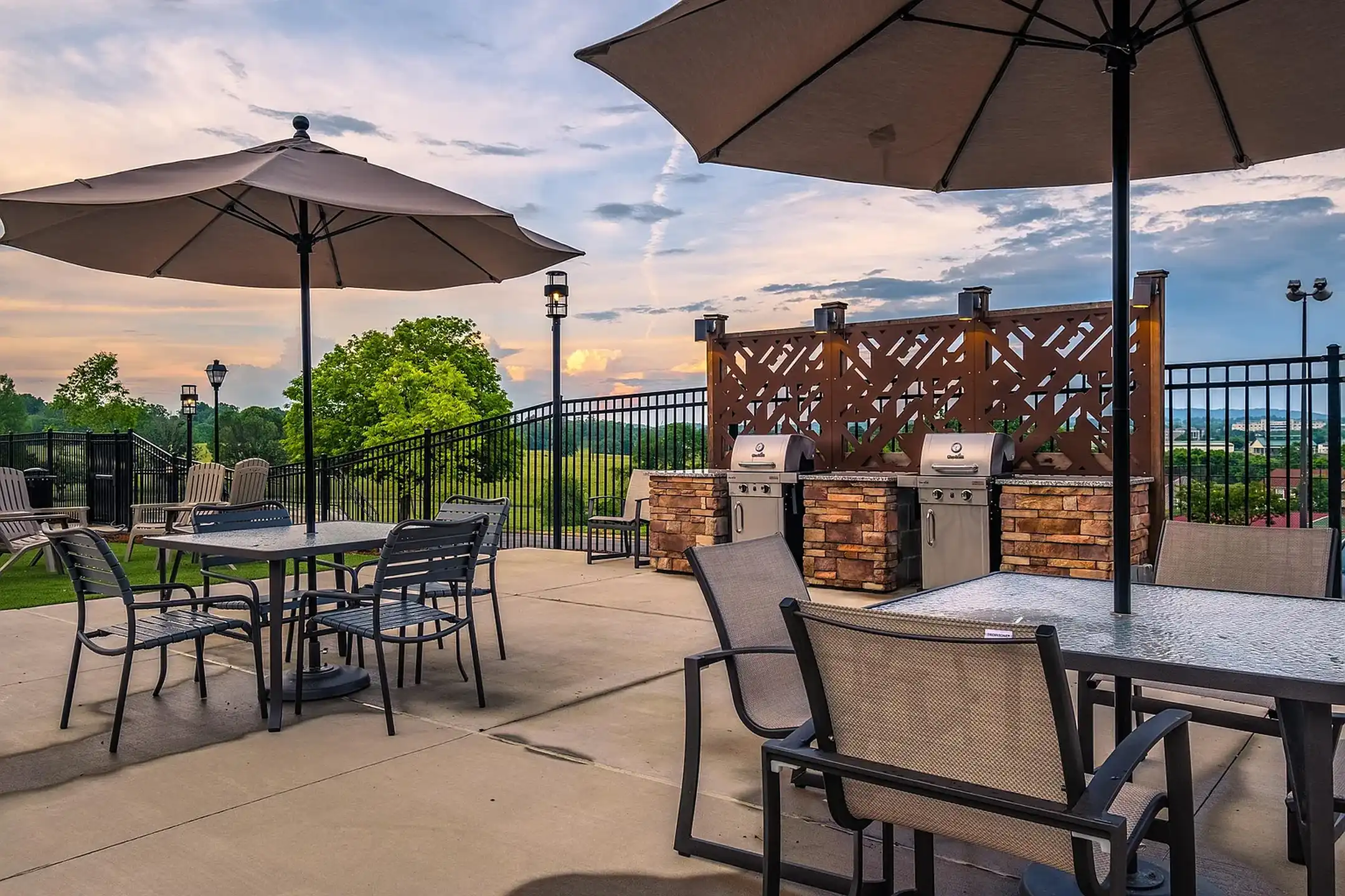 Foxridge Apartment Homes - Blacksburg, VA 24060 | ApartmentGuide.com