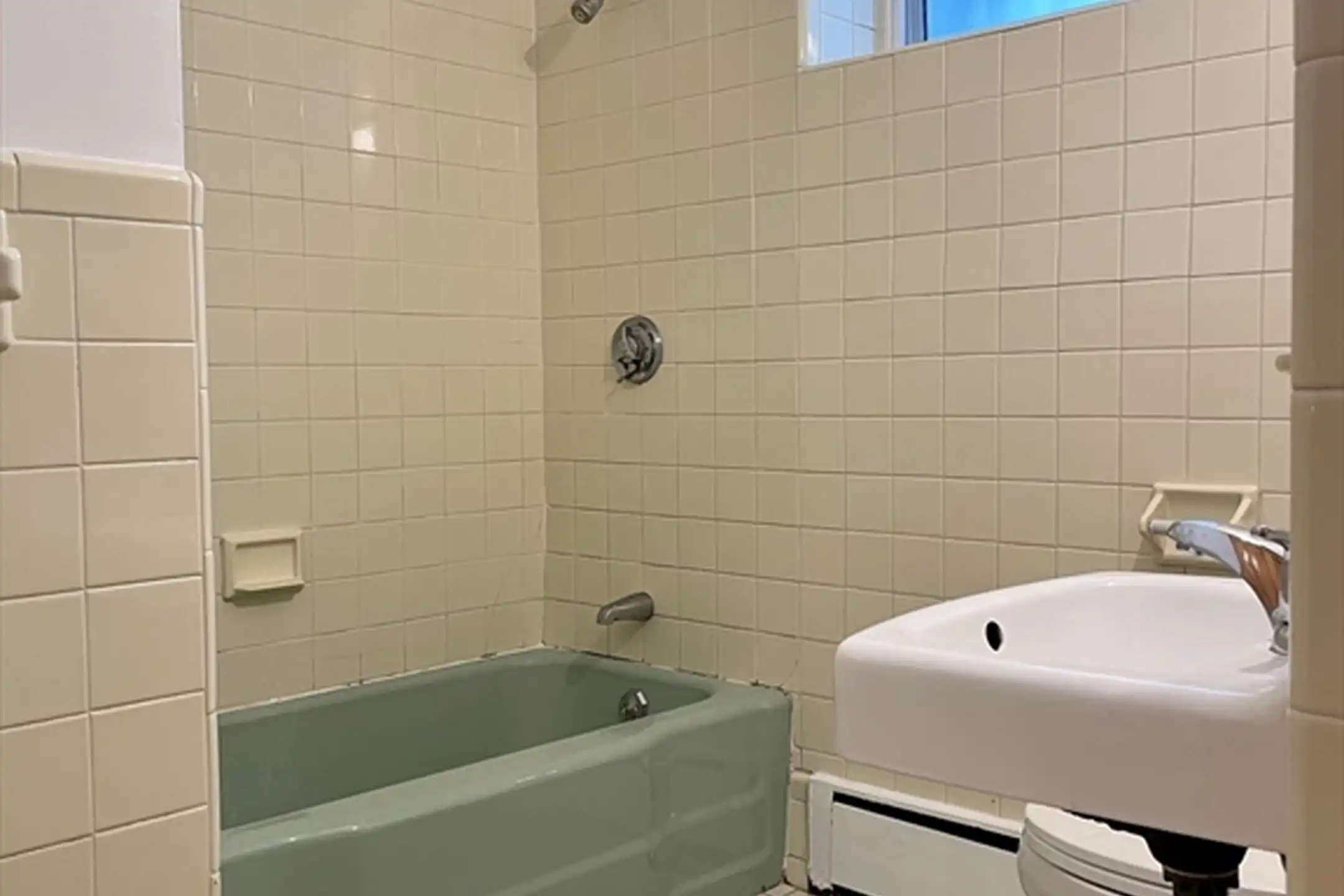 76 Euston Rd unit 4A - Boston, MA 02135 | ApartmentGuide.com