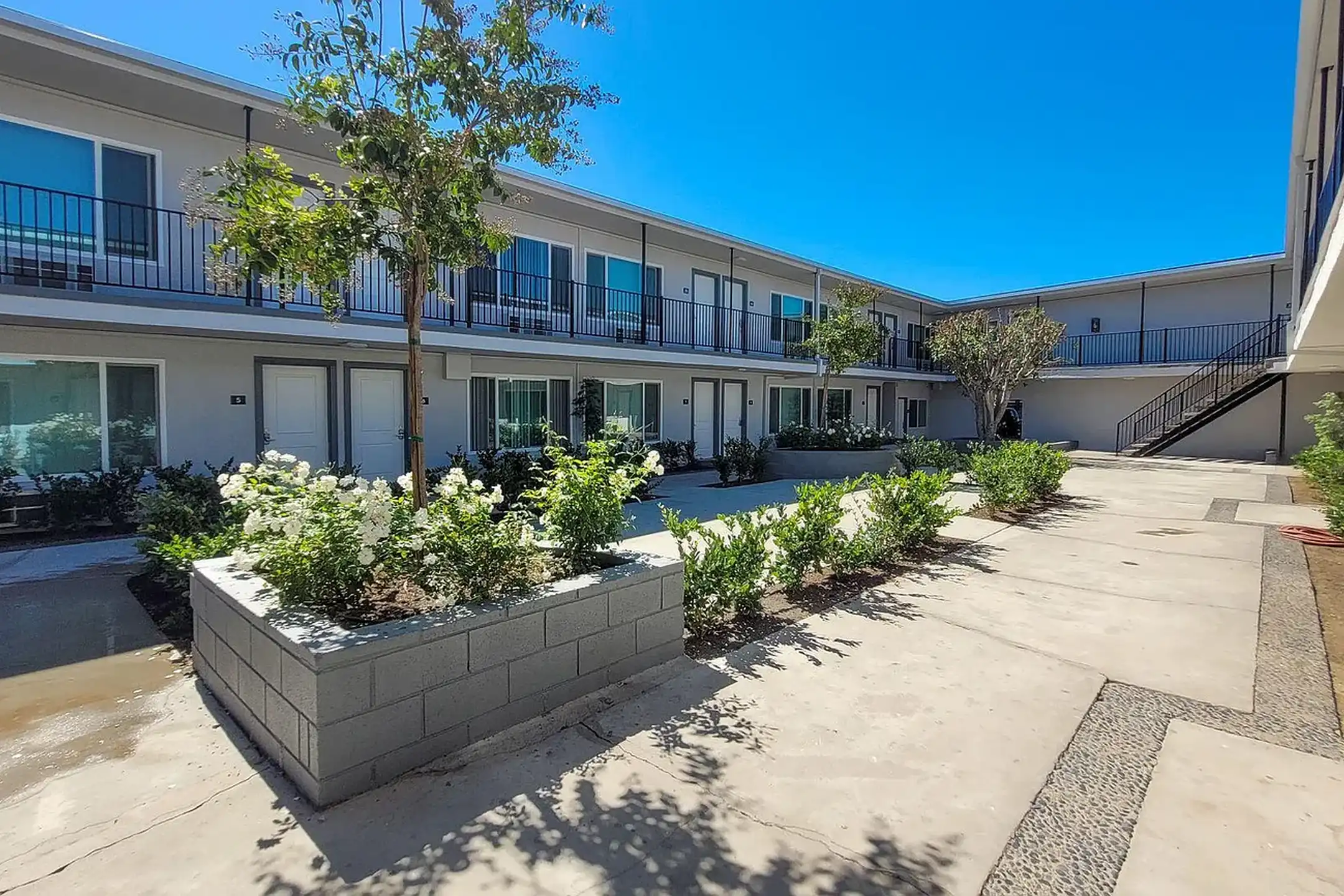 6933 N. Rosemead - San Gabriel, CA 91775 | ApartmentGuide.com