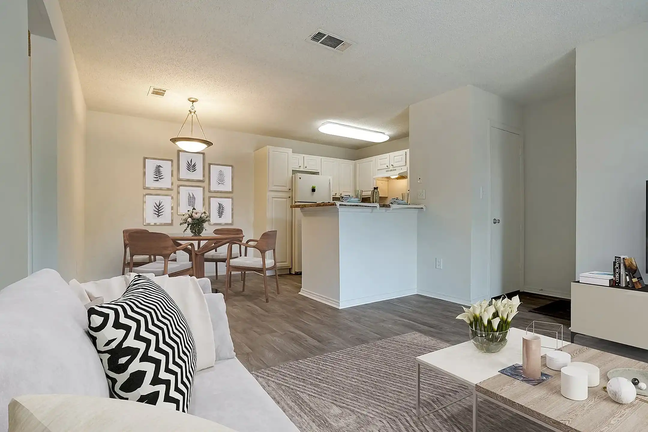 Reflection Pointe - Flowood, MS 39232 | ApartmentGuide.com