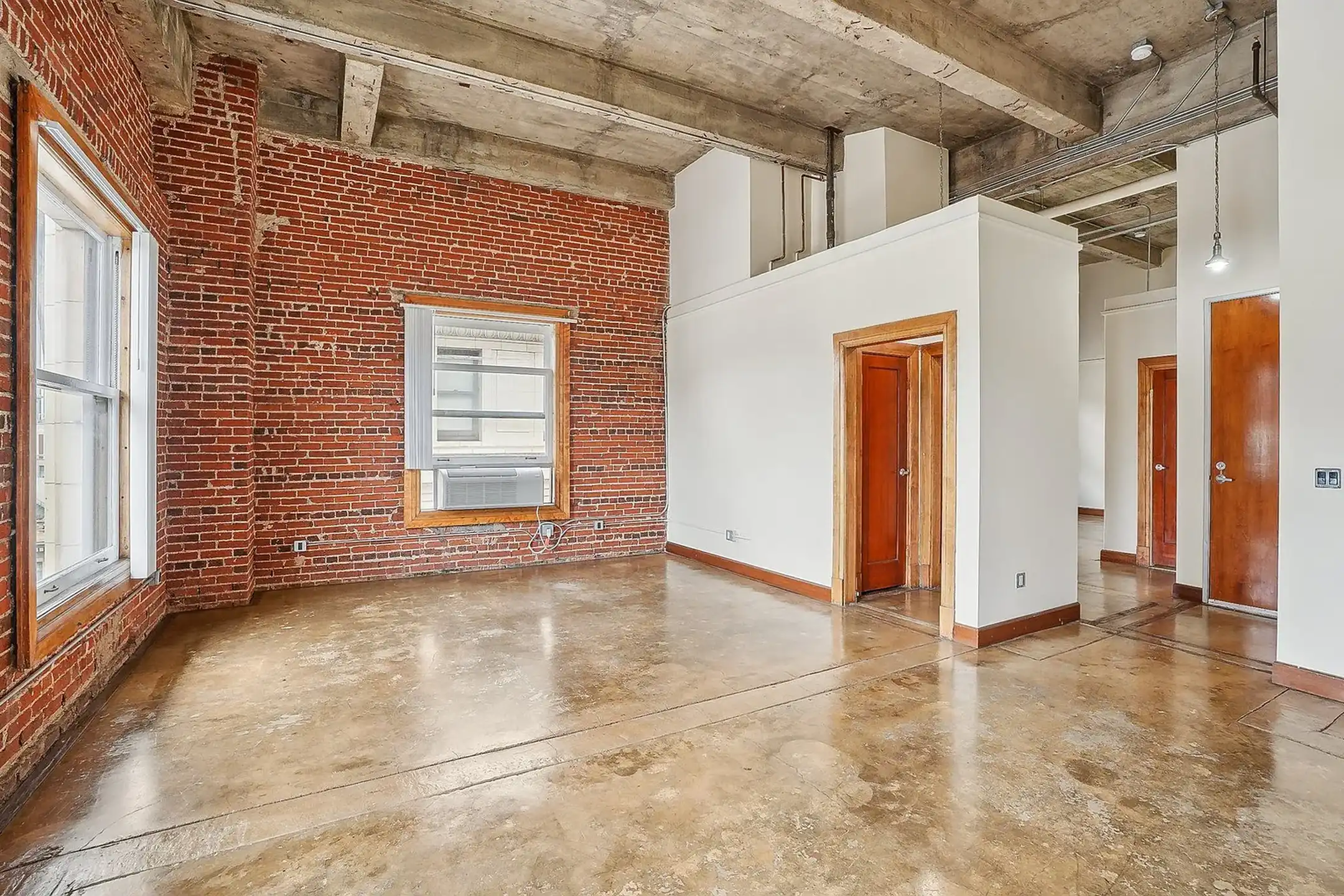 Rosslyn Lofts Apartments - Los Angeles, CA 90013 | ApartmentGuide.com