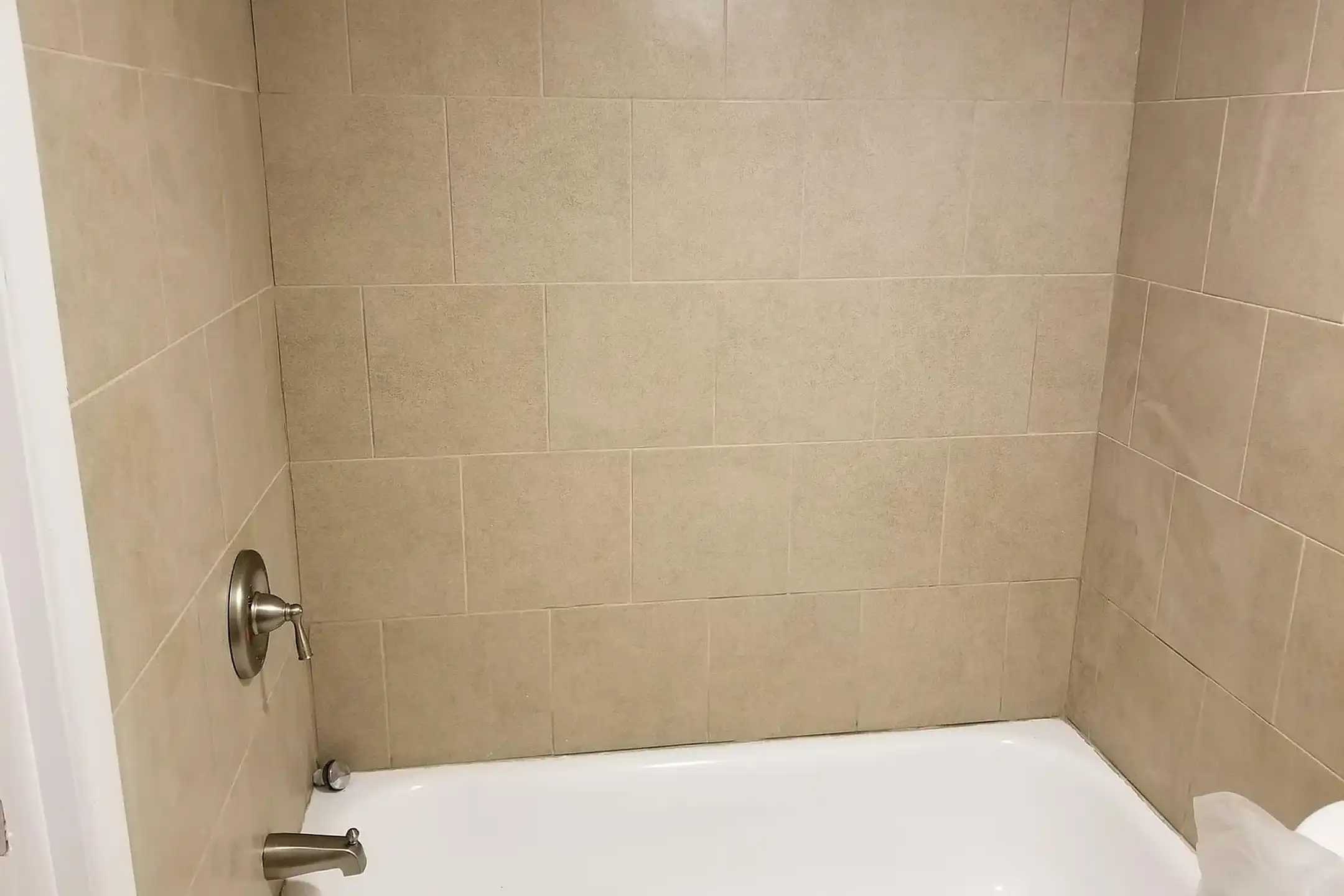 Somerton Court - Philadelphia, PA 19116 | ApartmentGuide.com