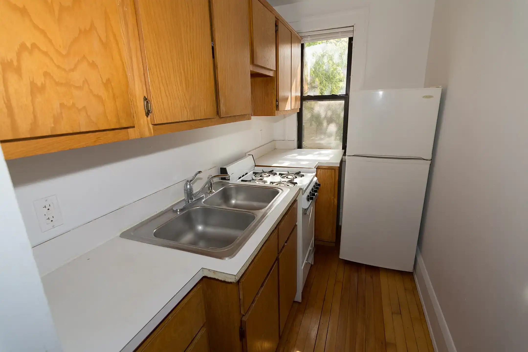 Stevens Square Apartments - Minneapolis, MN 55403 | ApartmentGuide.com