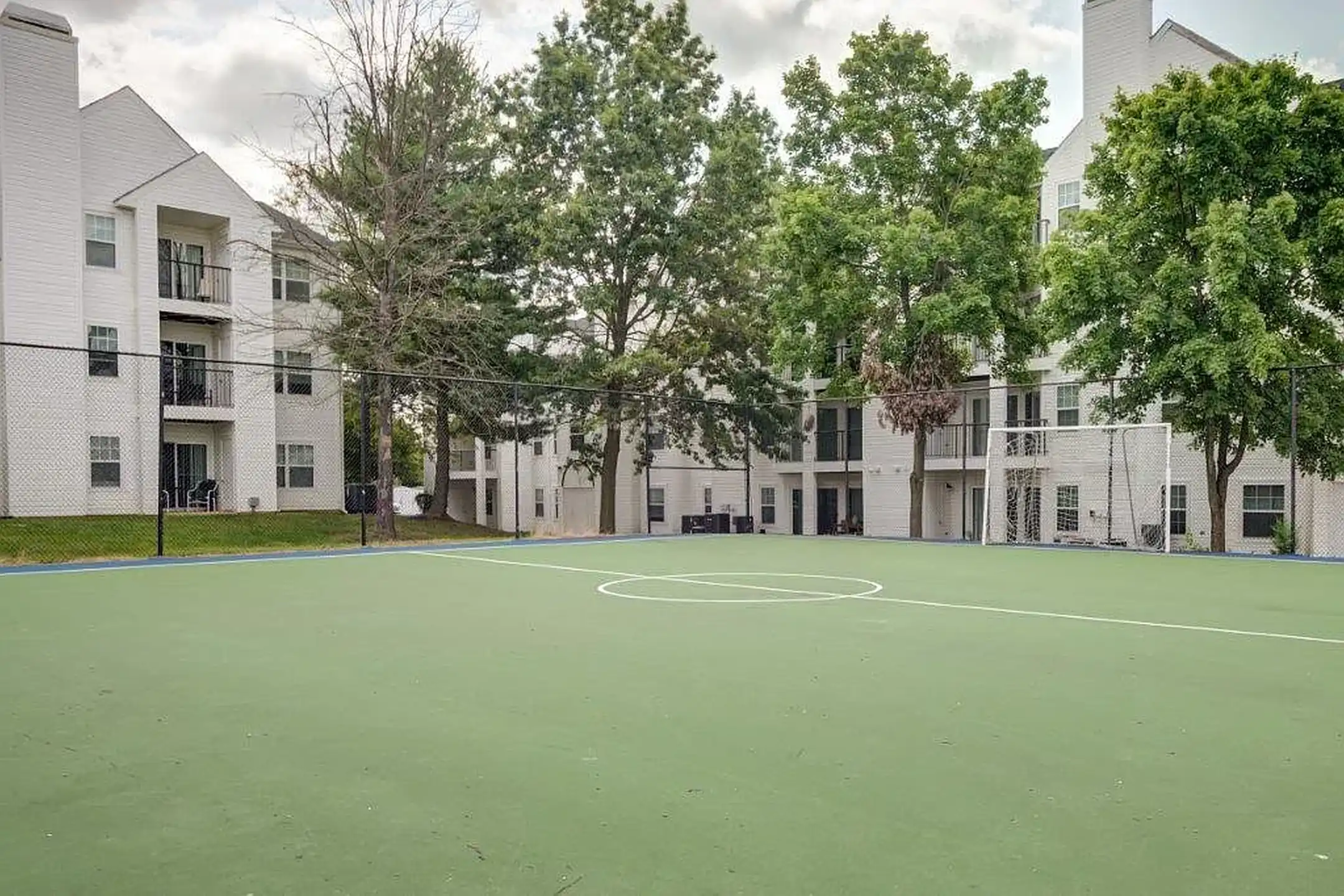 The Apartments at Diamond Ridge - Baltimore, MD 21244 | ApartmentGuide.com