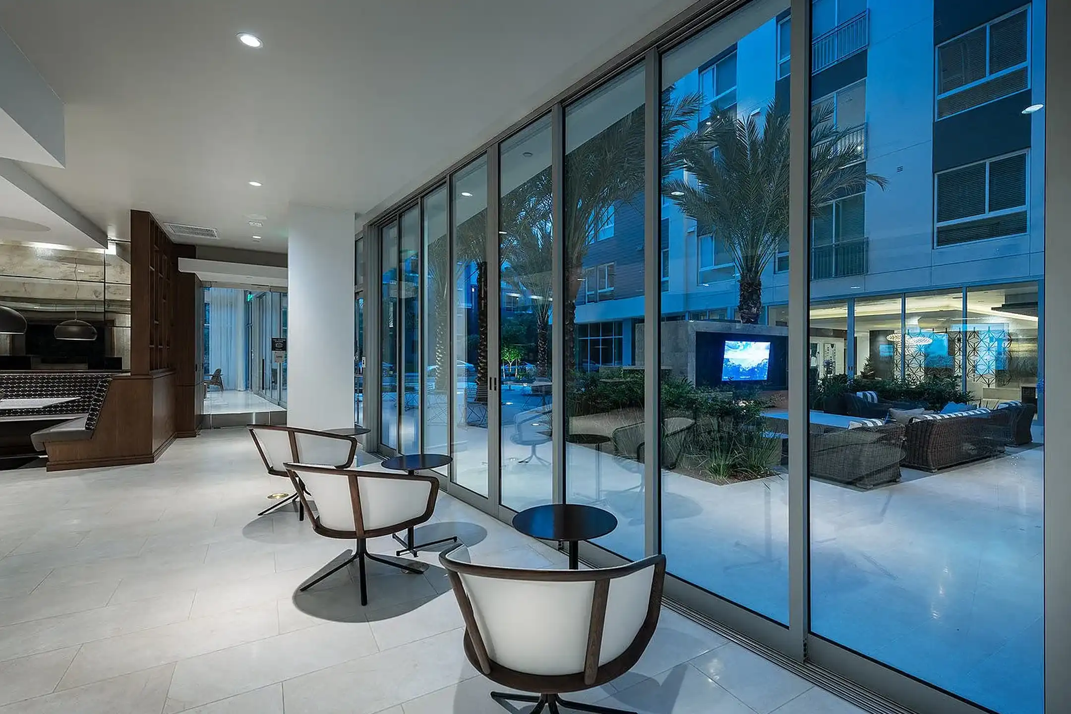 Bell Warner Center - Canoga Park, CA 91303 | ApartmentGuide.com