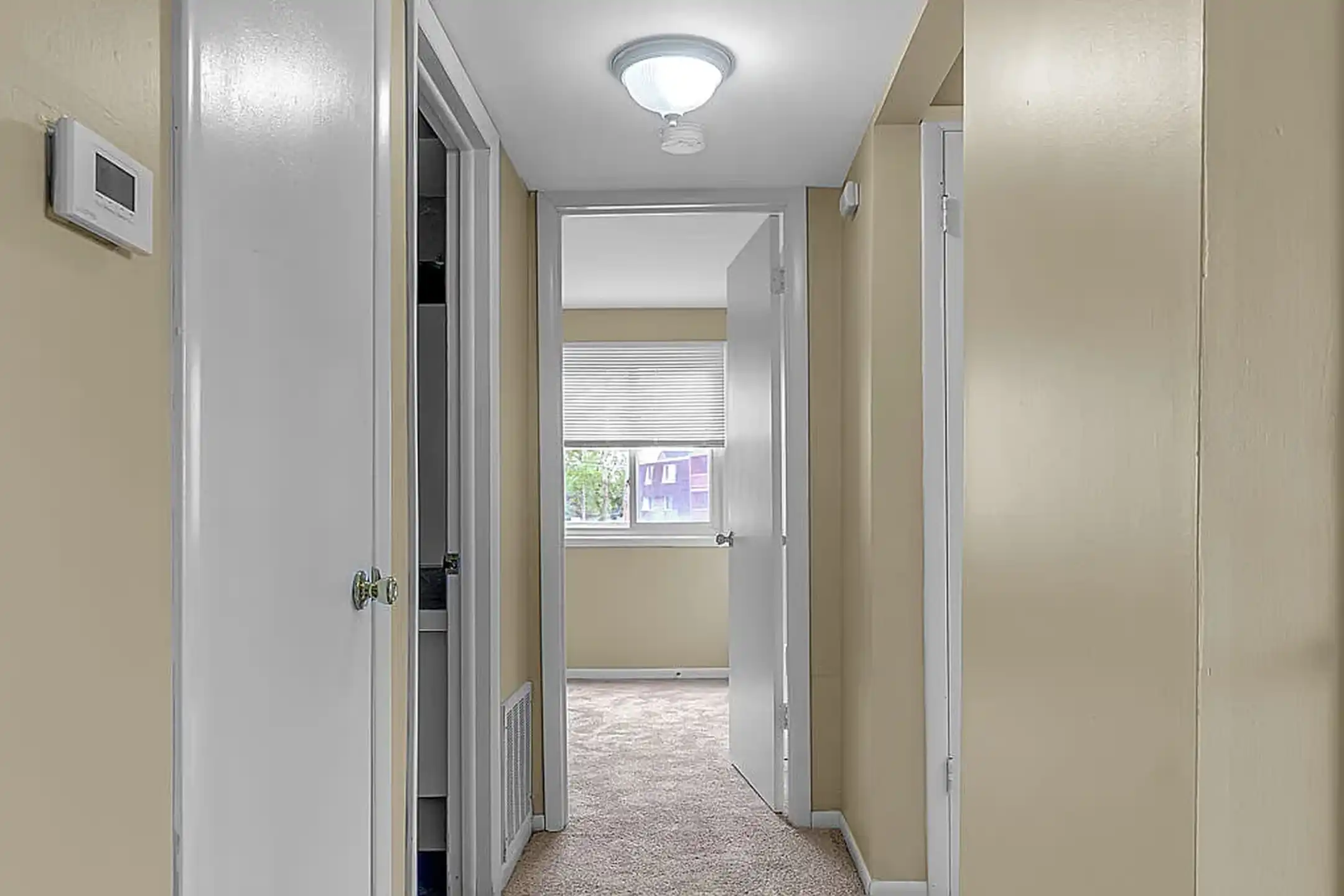 Edgebrook Estates - Cheektowaga, NY 14227 | ApartmentGuide.com