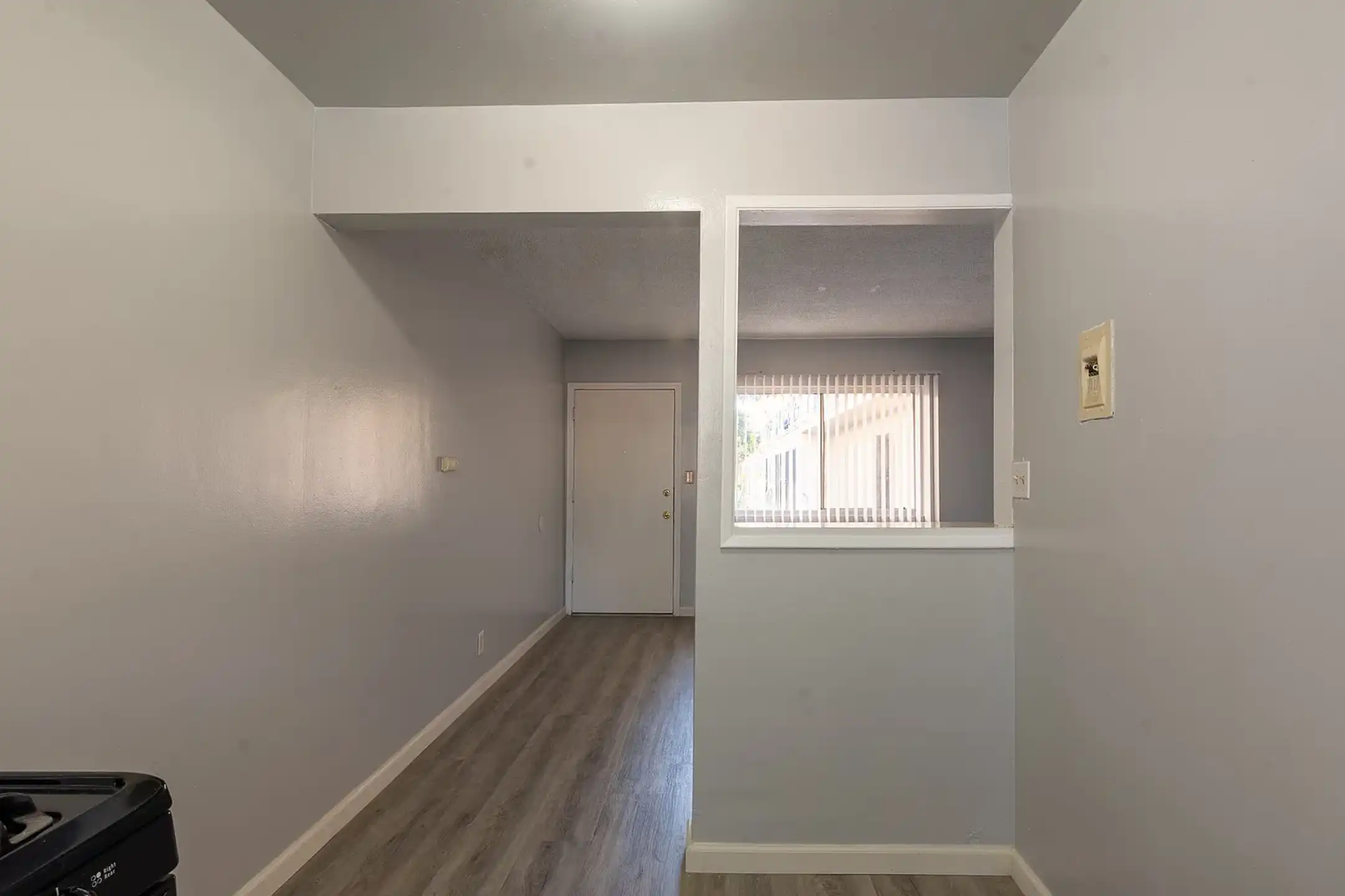 Capri Apartments - Downey, CA 90242 | ApartmentGuide.com