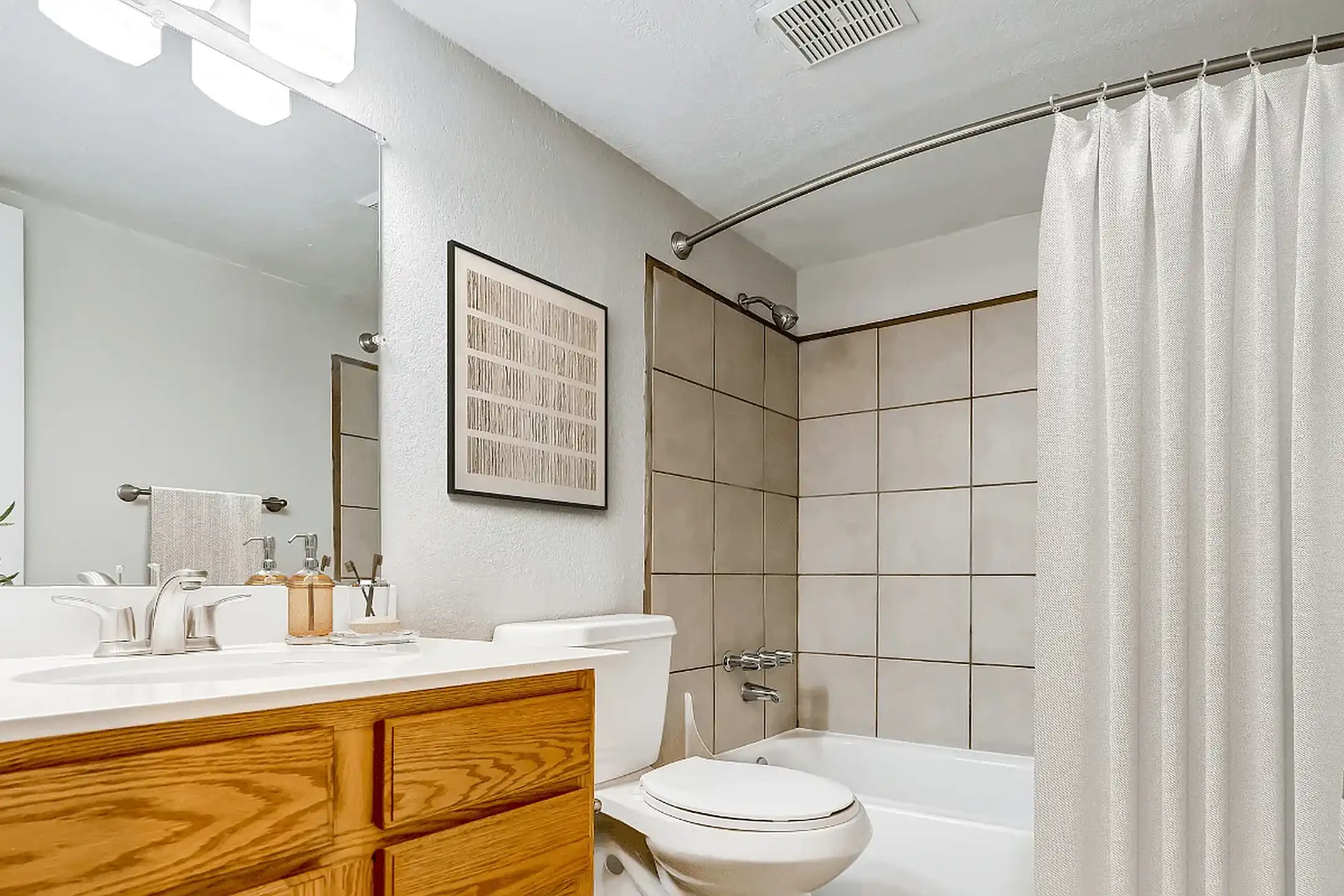 Aurora Meadows - Aurora, CO 80011 | ApartmentGuide.com
