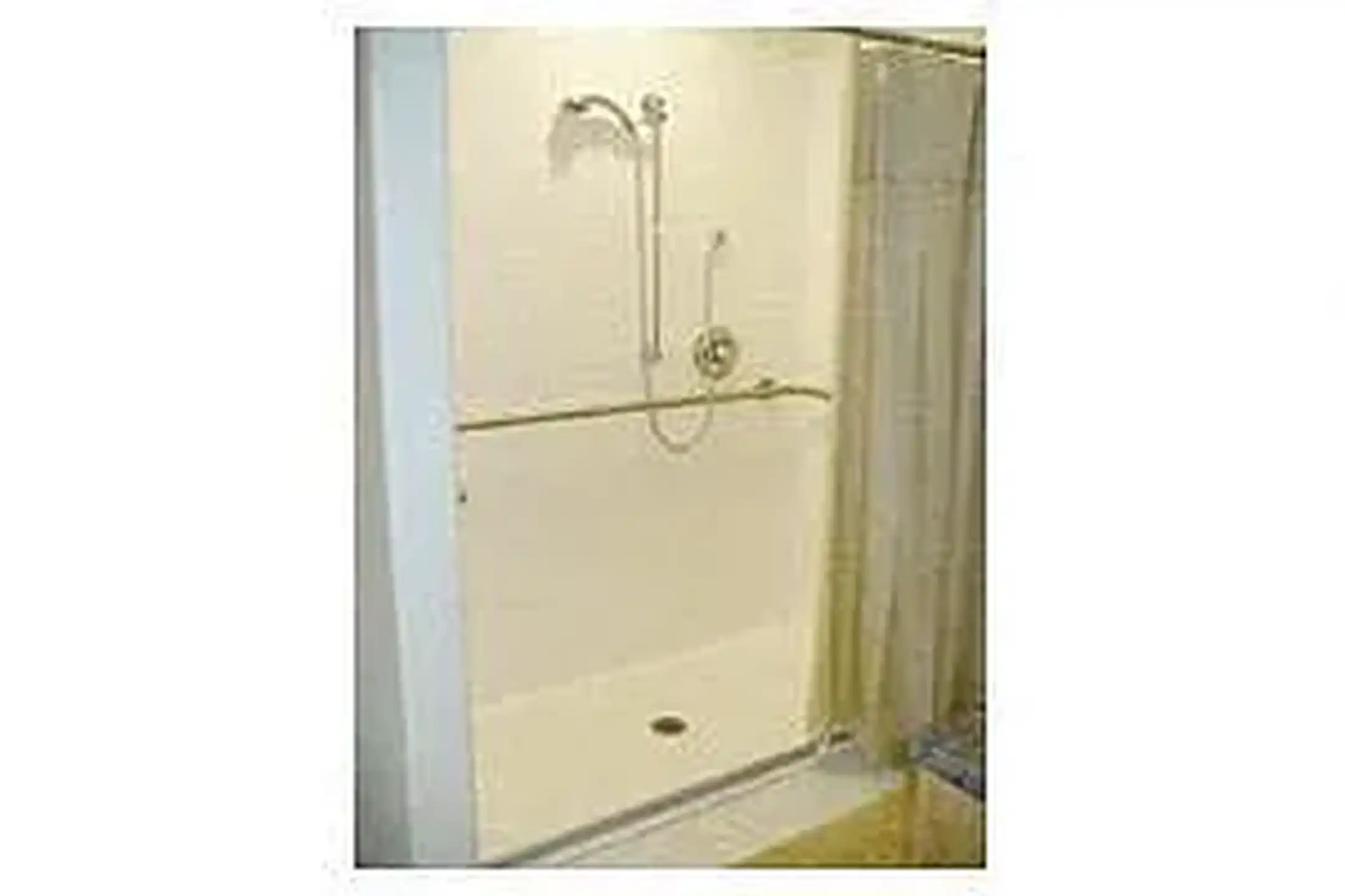 Raincross Senior Village - Riverside, CA 92504 | ApartmentGuide.com