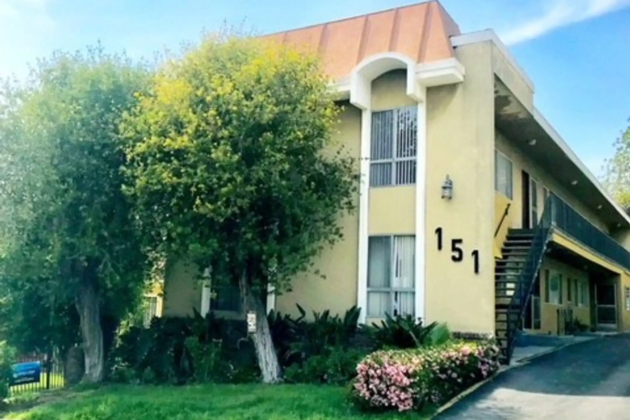 151 N Hoover St unit 12 - Los Angeles, CA 90004 | ApartmentGuide.com
