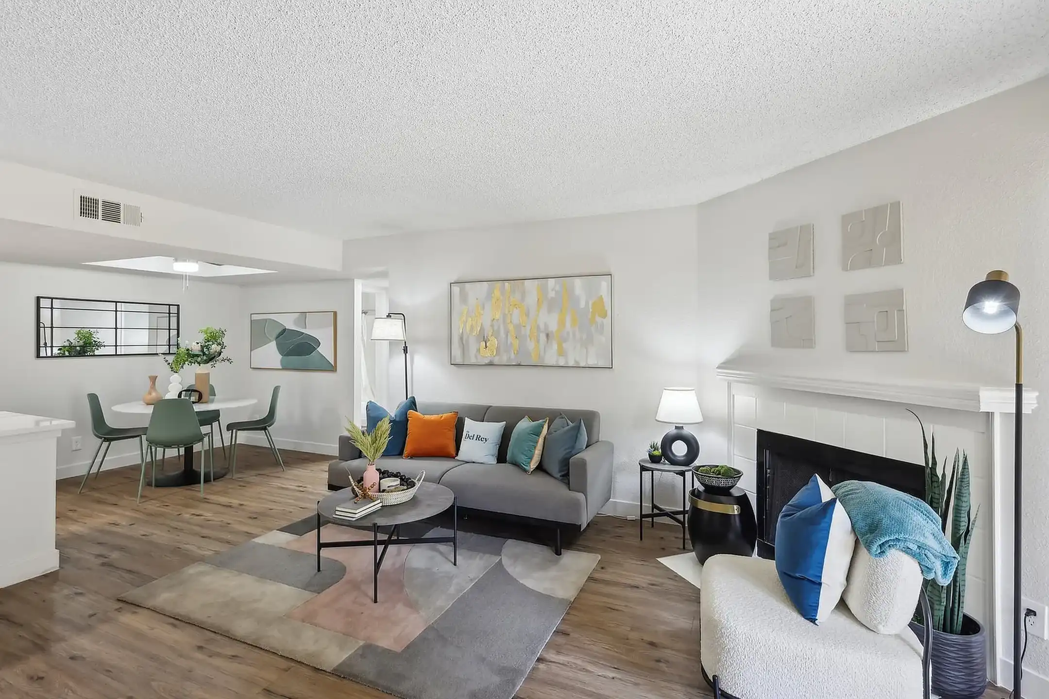 The Del Rey - Las Vegas, NV 89146 | ApartmentGuide.com