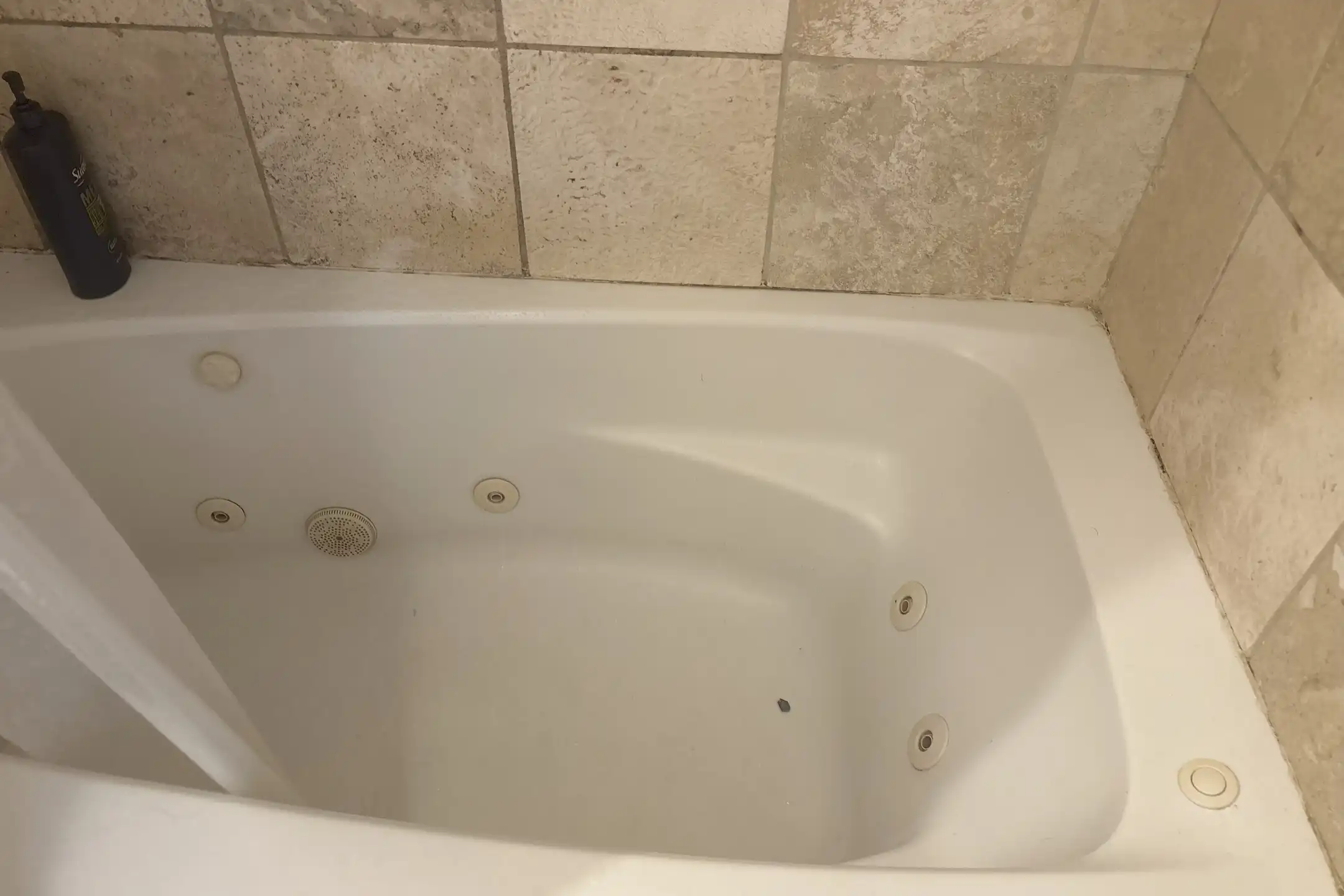 88 Fellsway E unit 2 - Malden, MA 02148 | ApartmentGuide.com