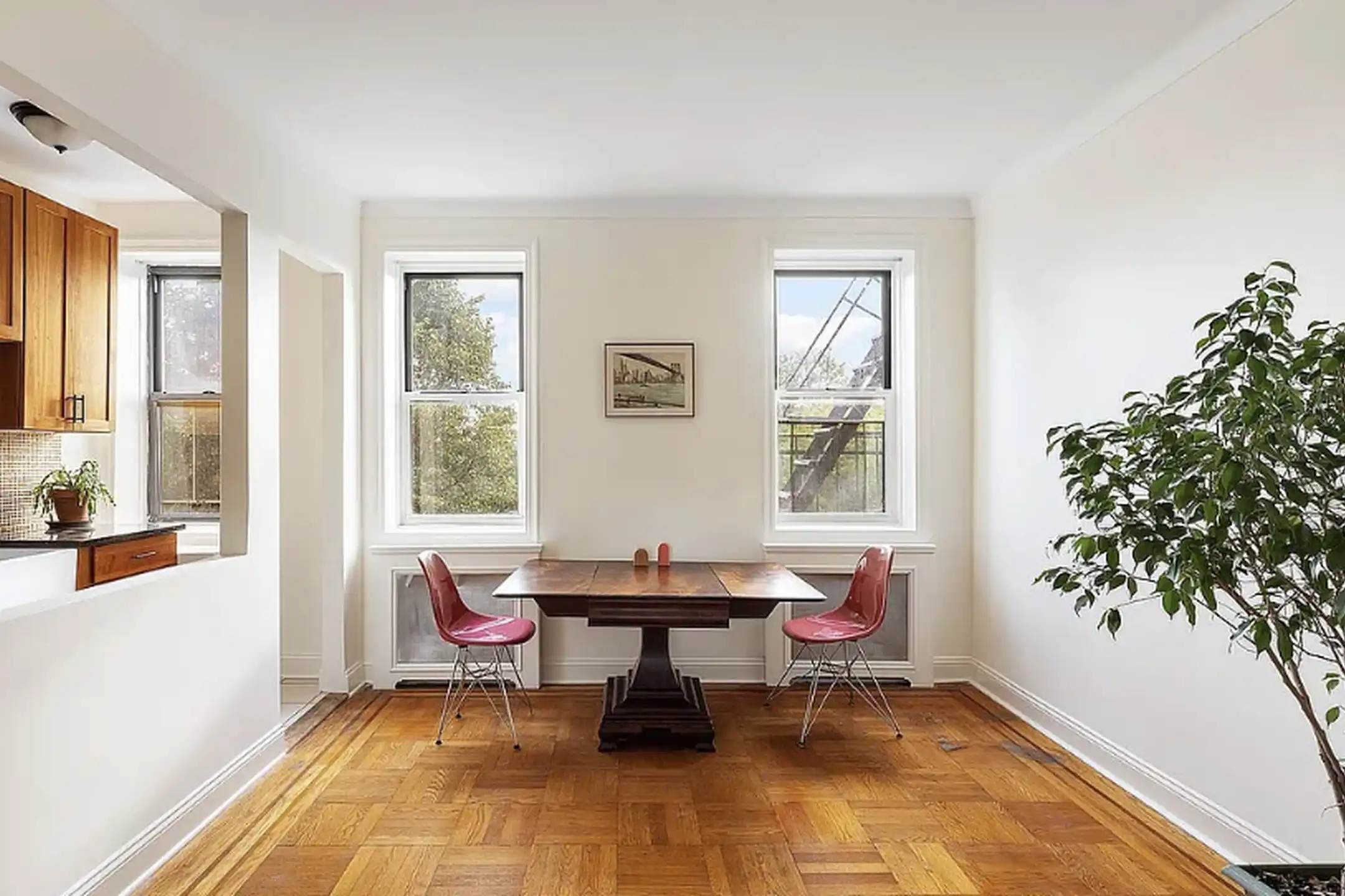 192 E 8th St - Kensington, NY 11218 | ApartmentGuide.com