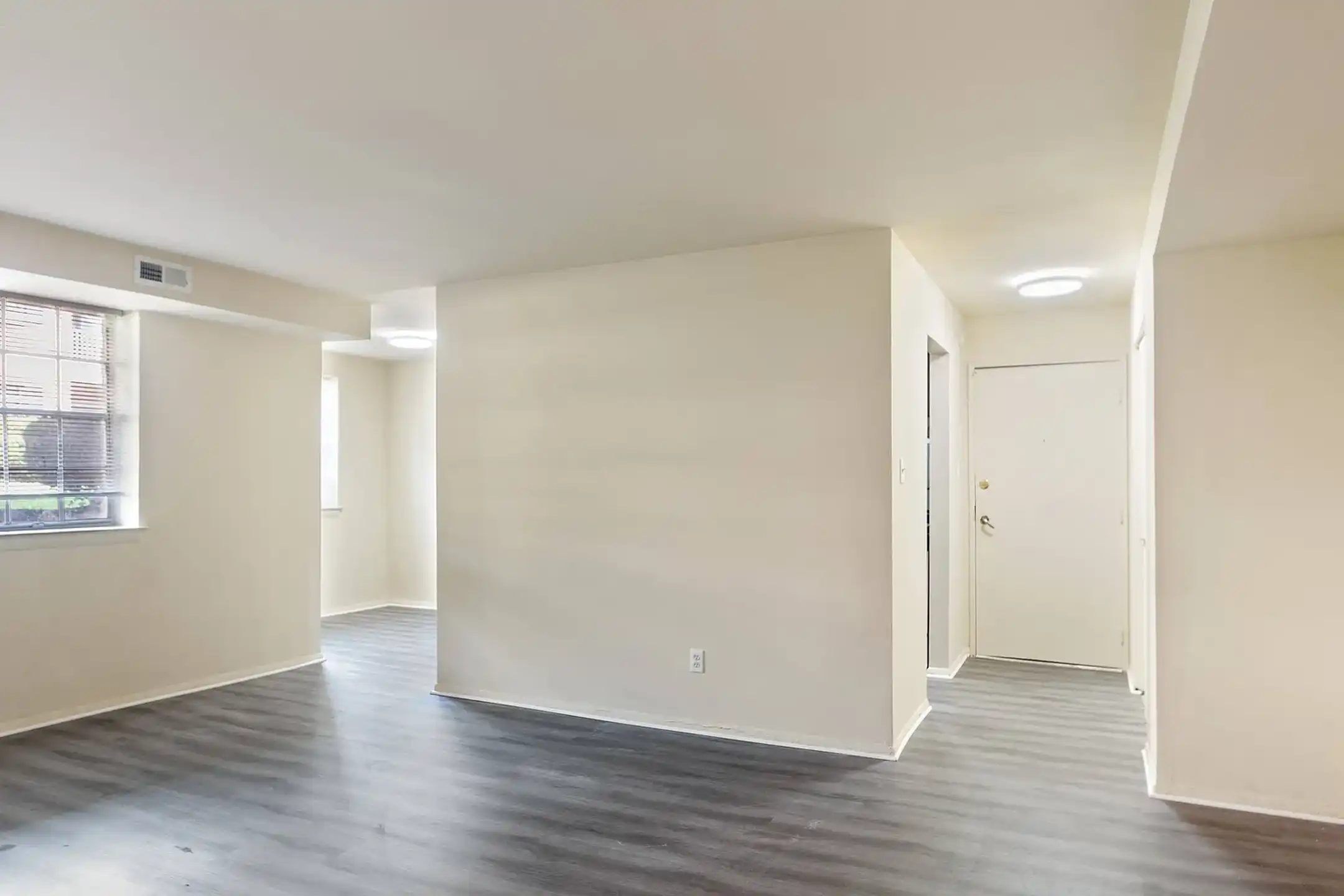 Pebble Hill Apartments - Wilmington, DE 19802 | ApartmentGuide.com