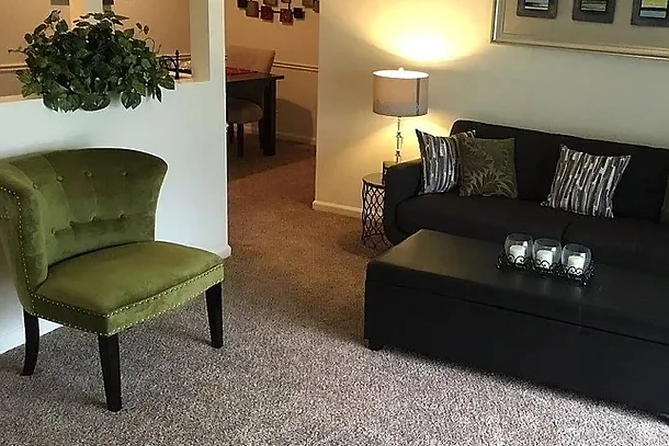 The Reserve at Heatherdowns - Toledo, OH 43614 | ApartmentGuide.com